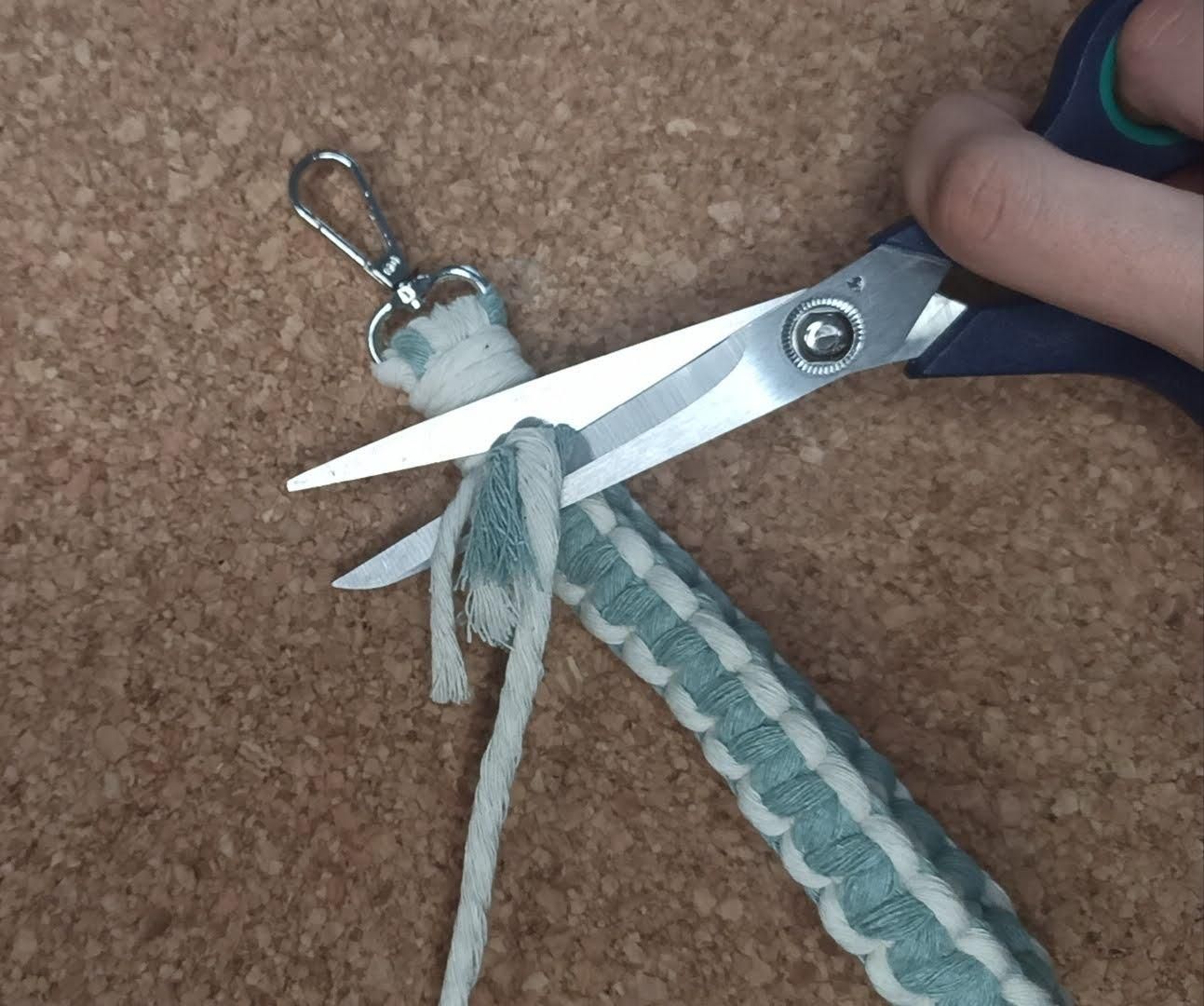 How to Make a Macrame Wristlet Keychain? Step by Step Tutorial for Beginners : 6 Steps (with ...