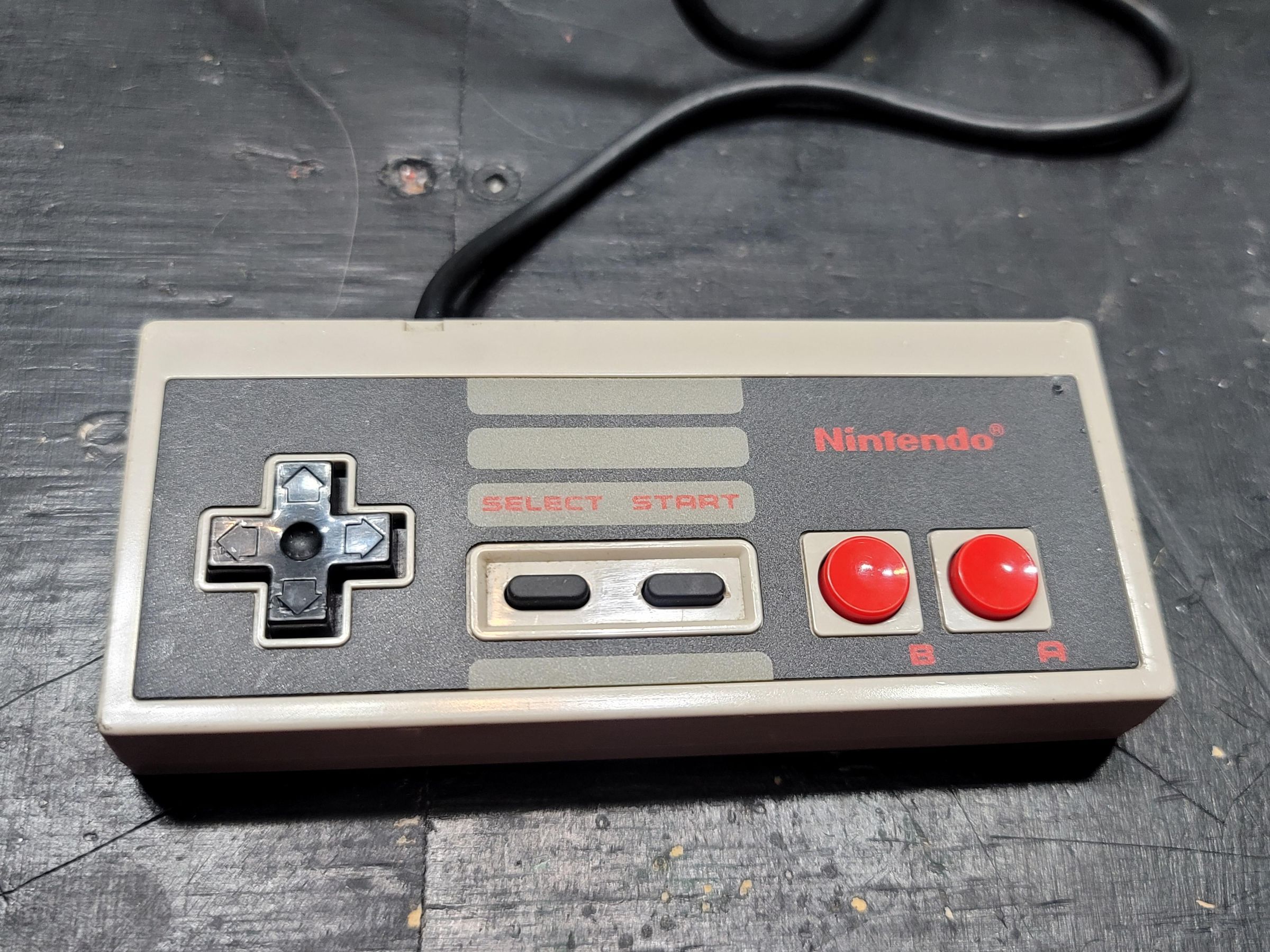 Making a Left Handed NES Controller : 6 Steps (with Pictures) - Instructables