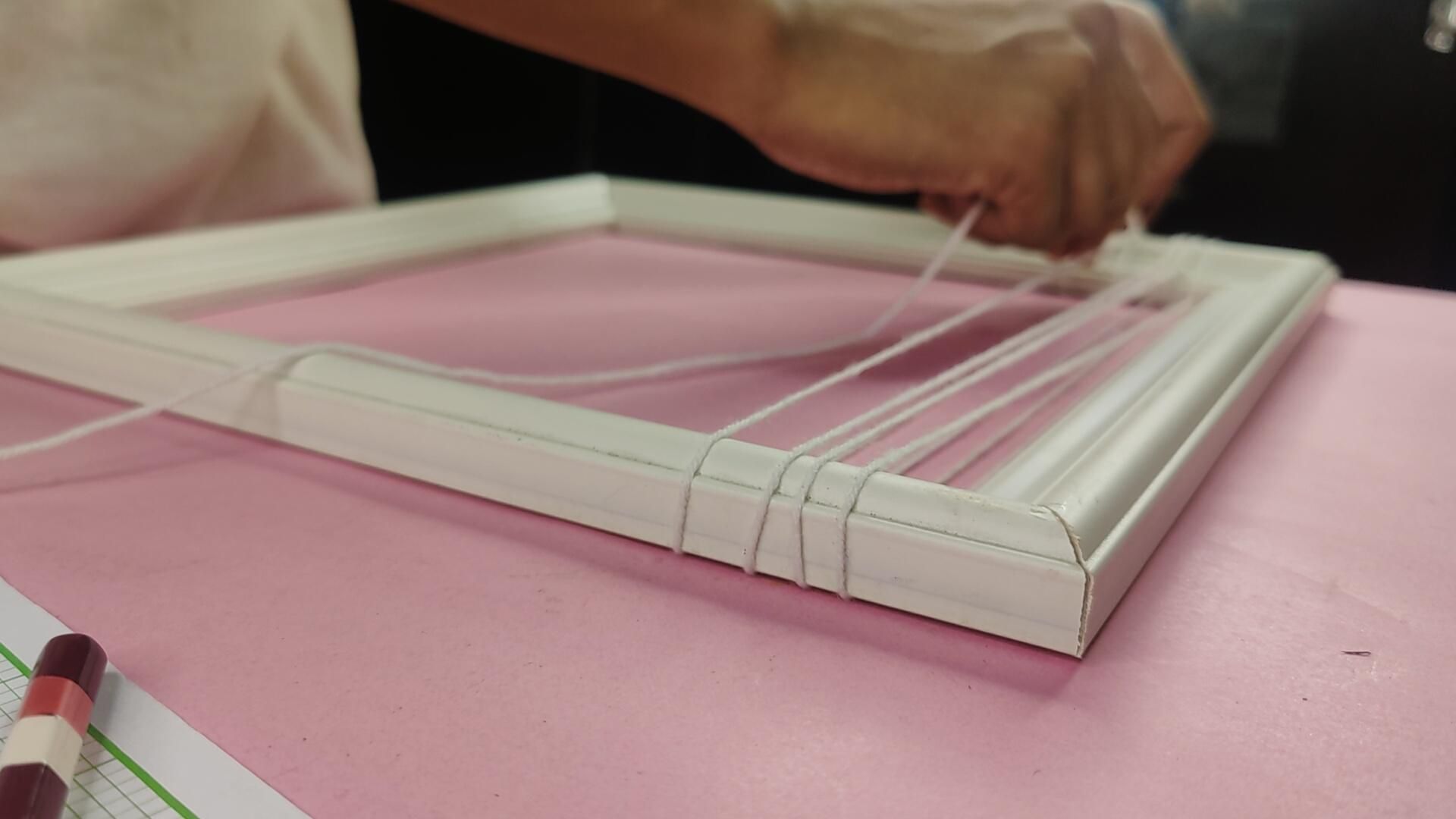 Textured Grid Art - Crafting Wool Patterns on Frames : 8 Steps (with ...