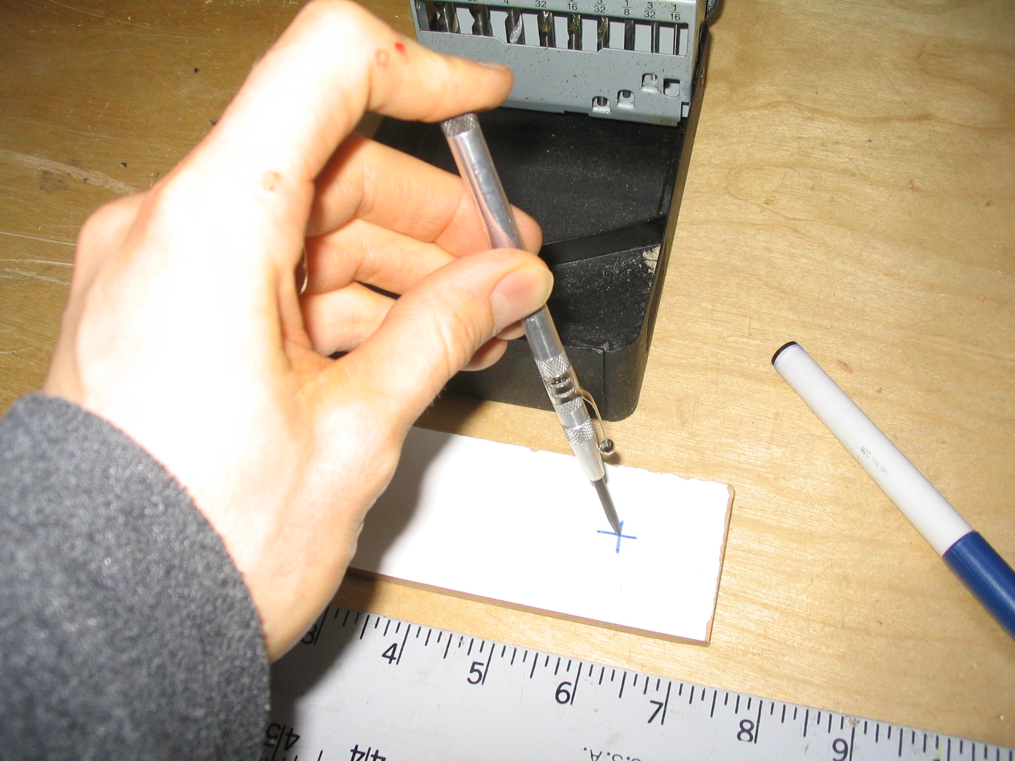 How to Drill a Hole : 6 Steps - Instructables