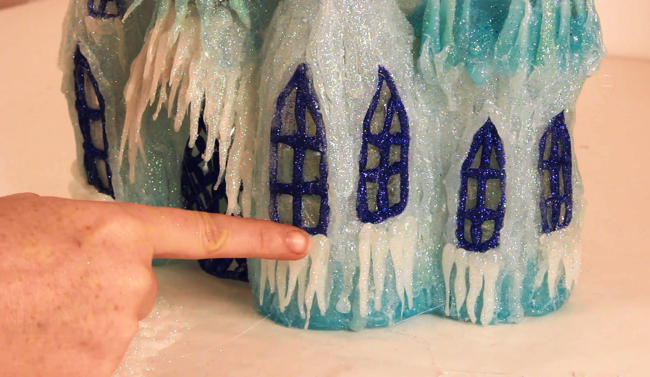 DIY Frozen Castle Using Plastic Bottles and Hot Glue : 5 Steps (with ...