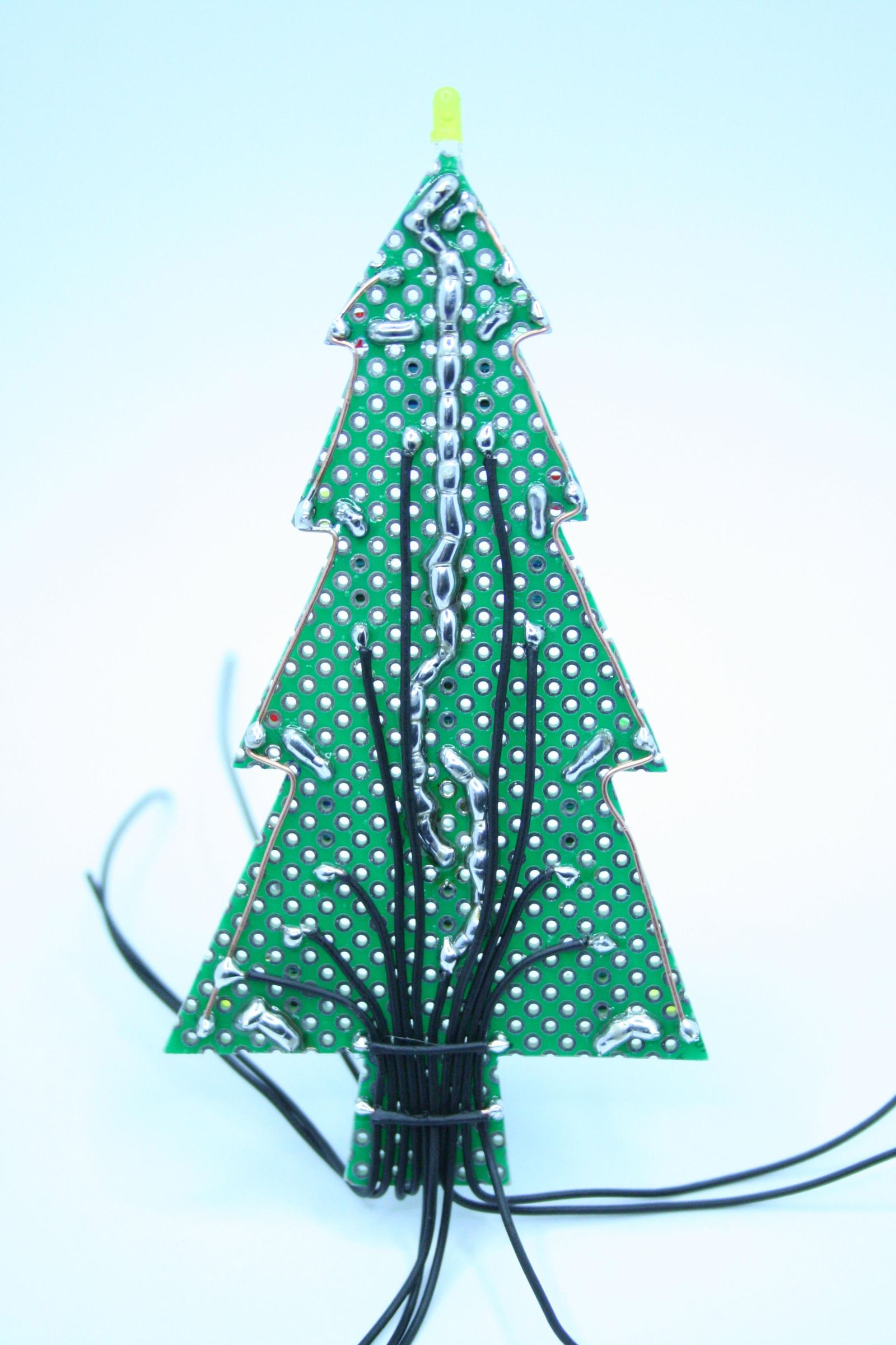 Impossible LED Christmas Tree : 8 Steps (with Pictures) - Instructables