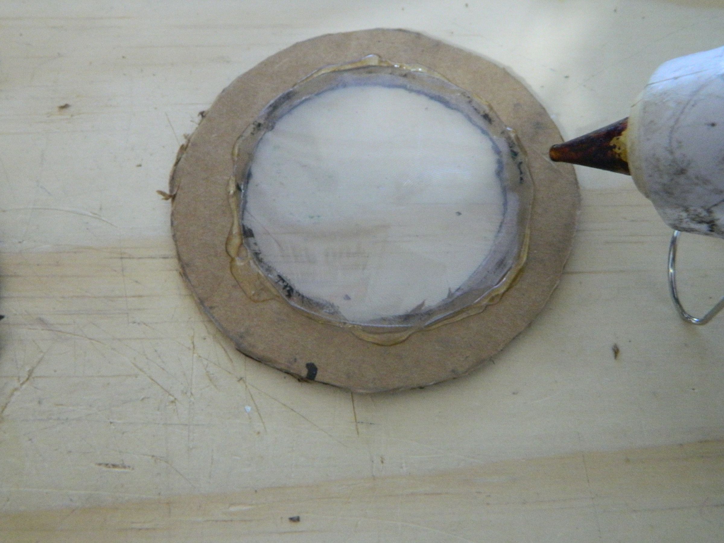 Cardboard Magnifier Glass : 9 Steps - Instructables