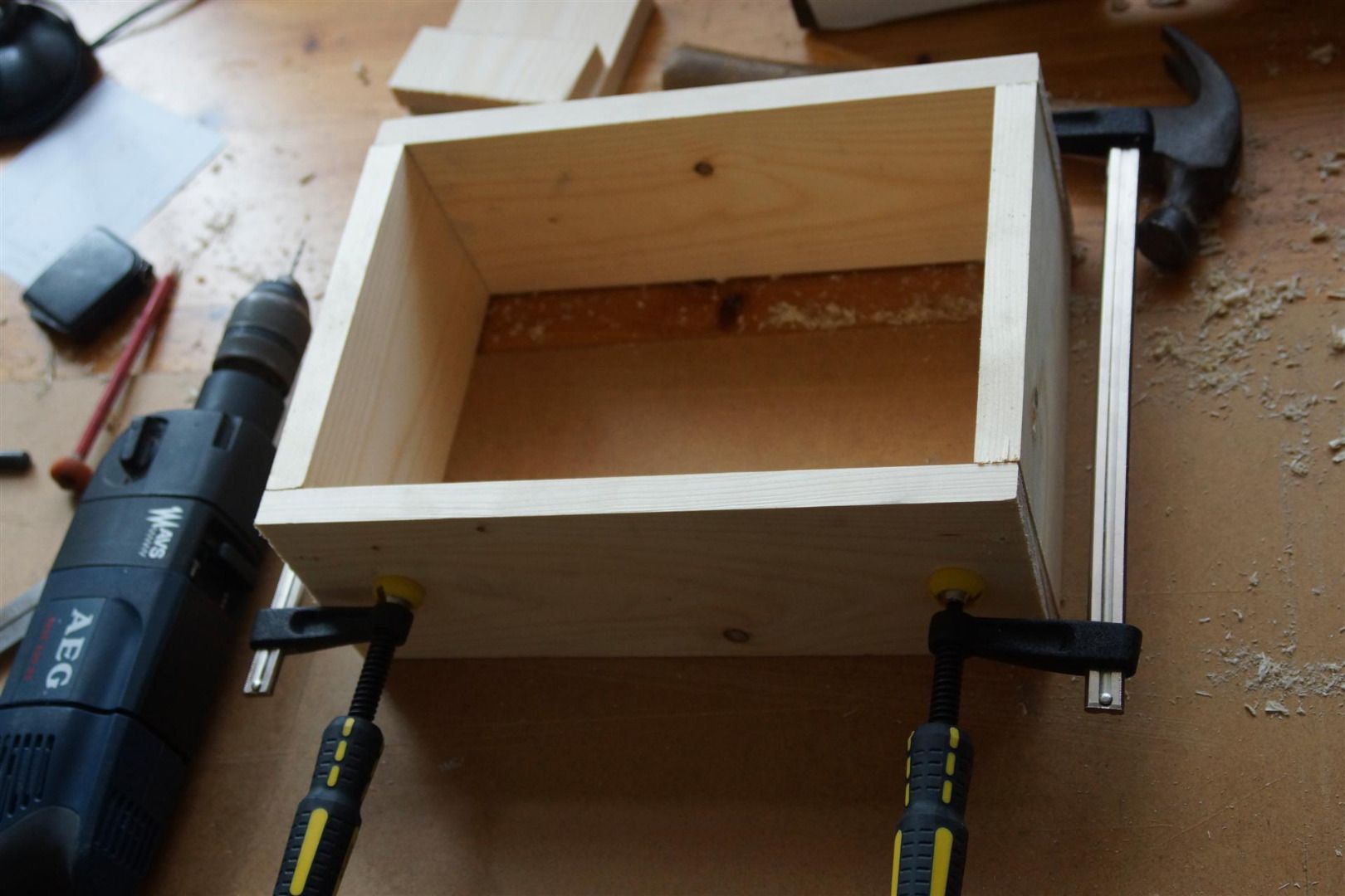 Cajon - Stomp Box Hybrid : 6 Steps (with Pictures) - Instructables