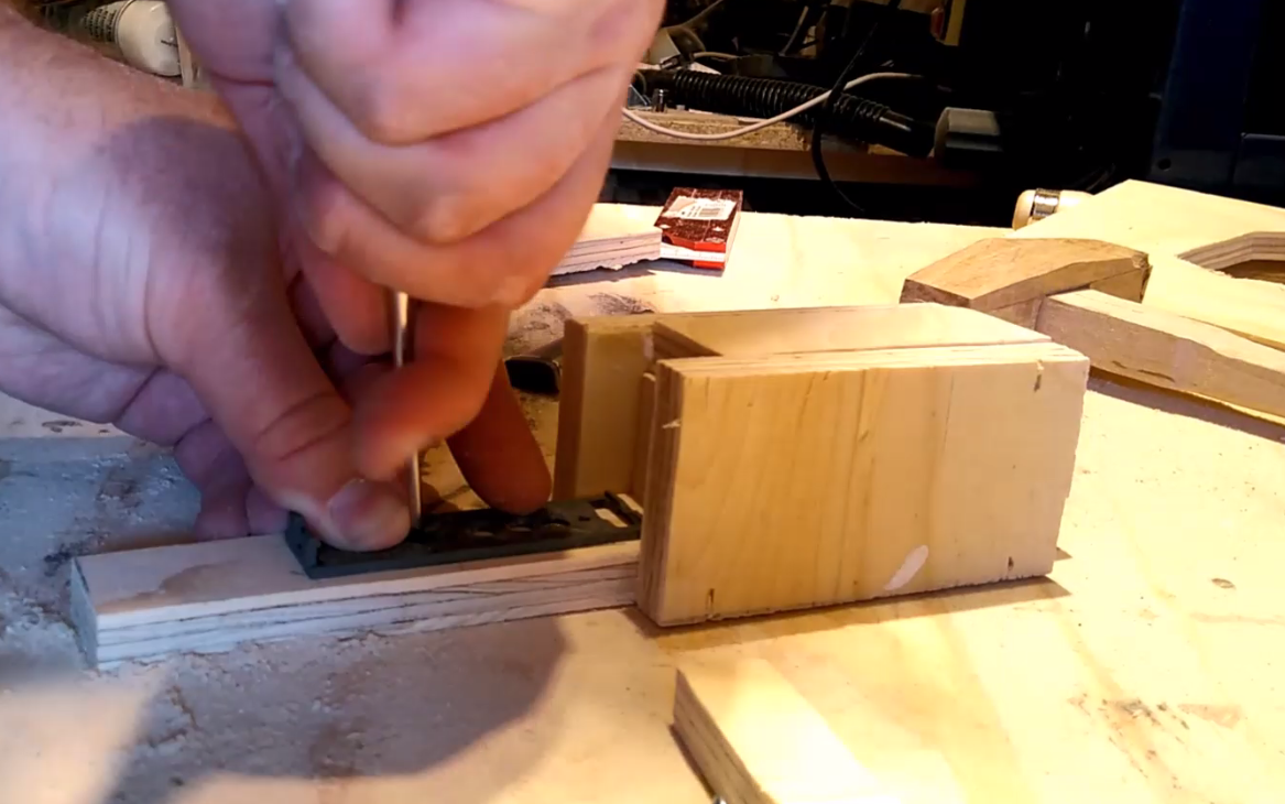 Pop Up Bench Dogs : 6 Steps (with Pictures) - Instructables