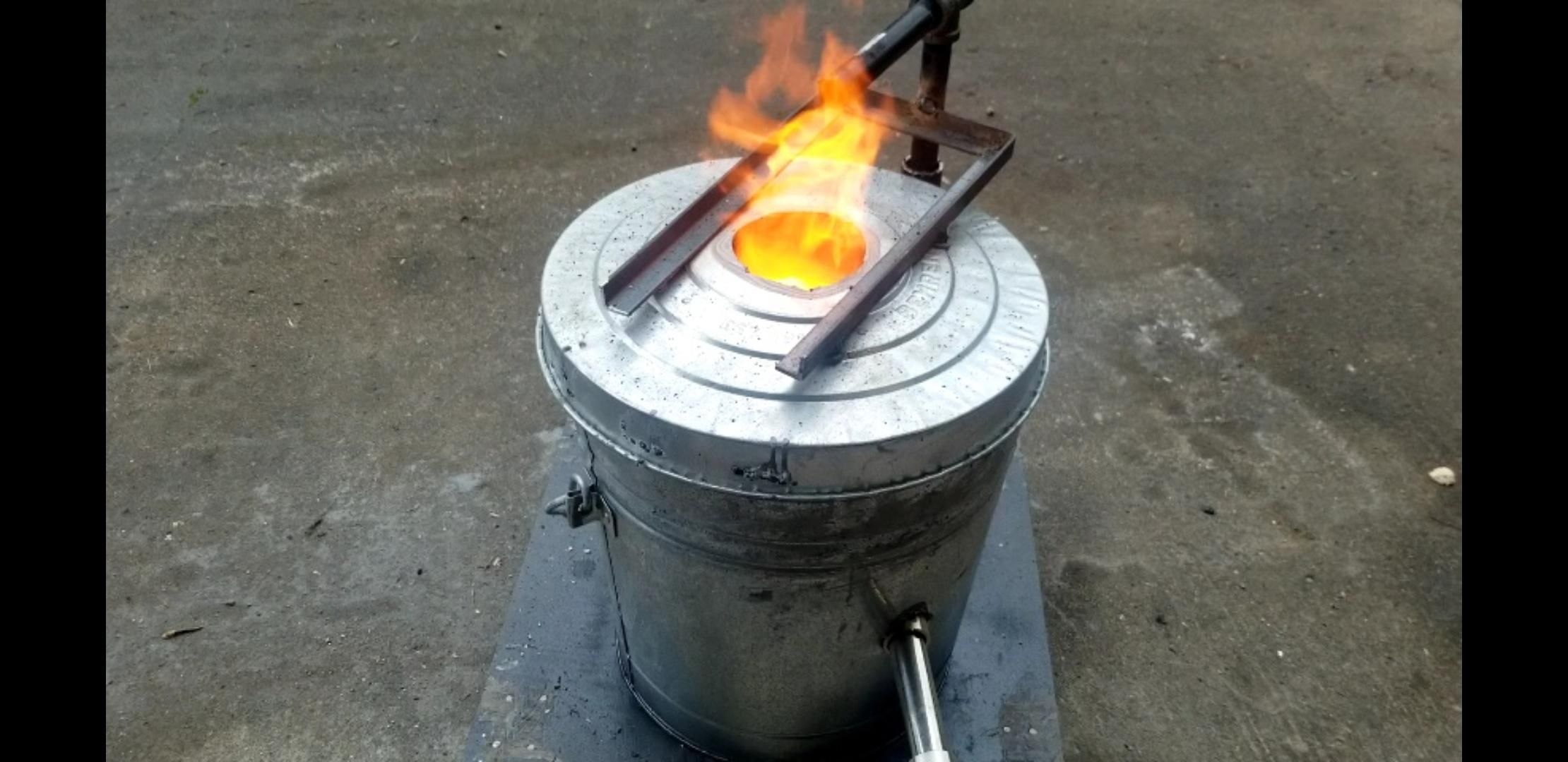 How I Built a Foundry Furnace in a Bucket : 5 Steps - Instructables