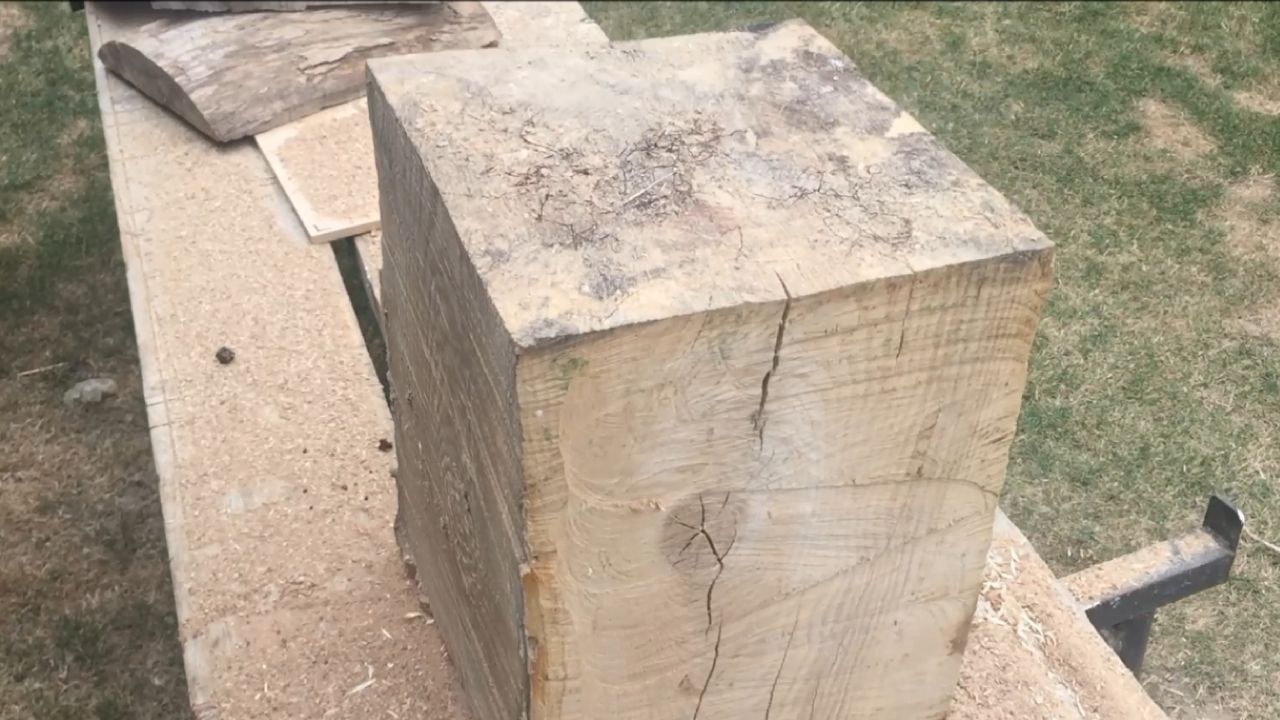 Twisted Stool / End Table : 14 Steps (with Pictures) - Instructables