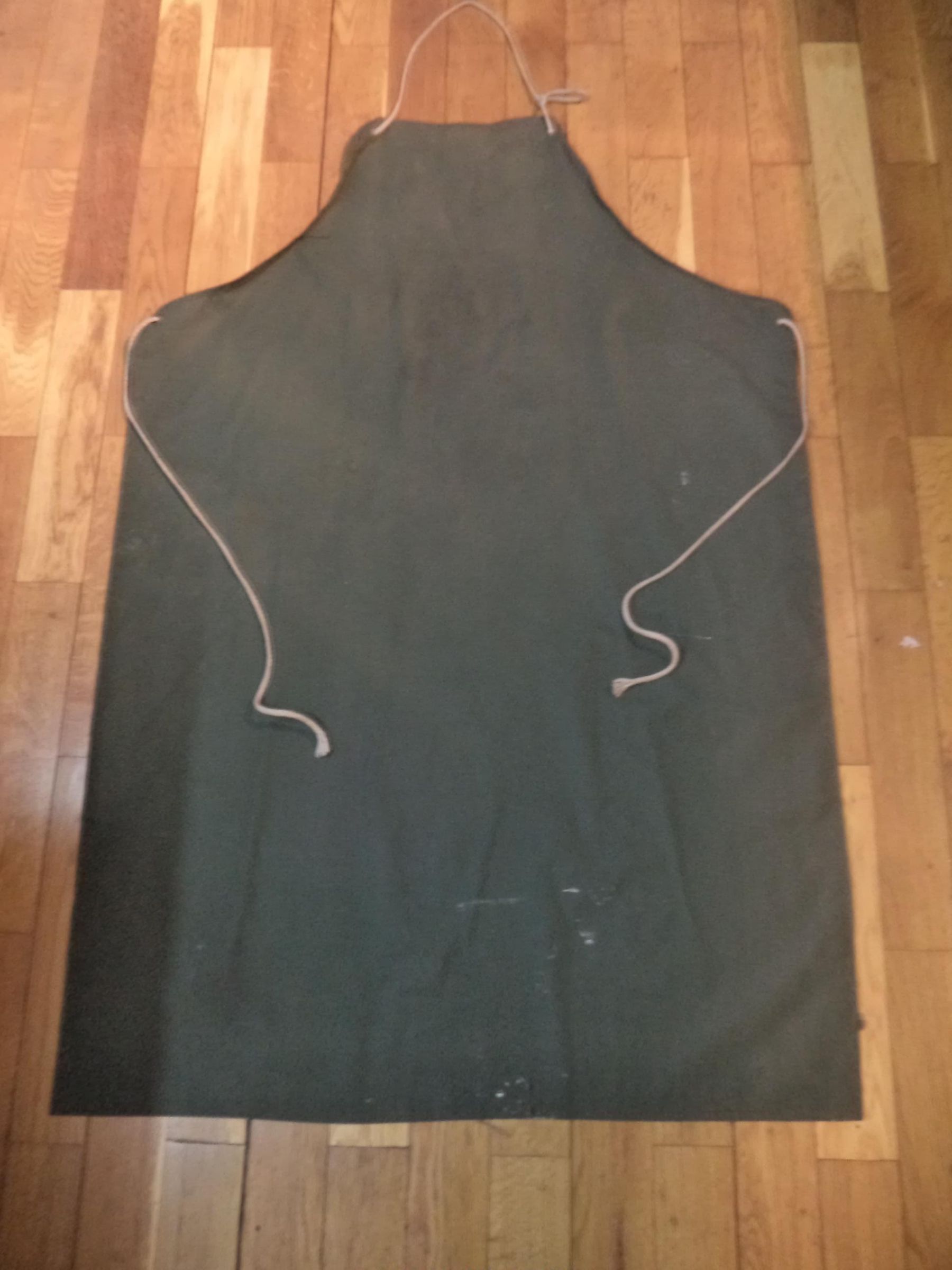 Upgrading Cheap-o Workshop Apron : 24 Steps (with Pictures) - Instructables