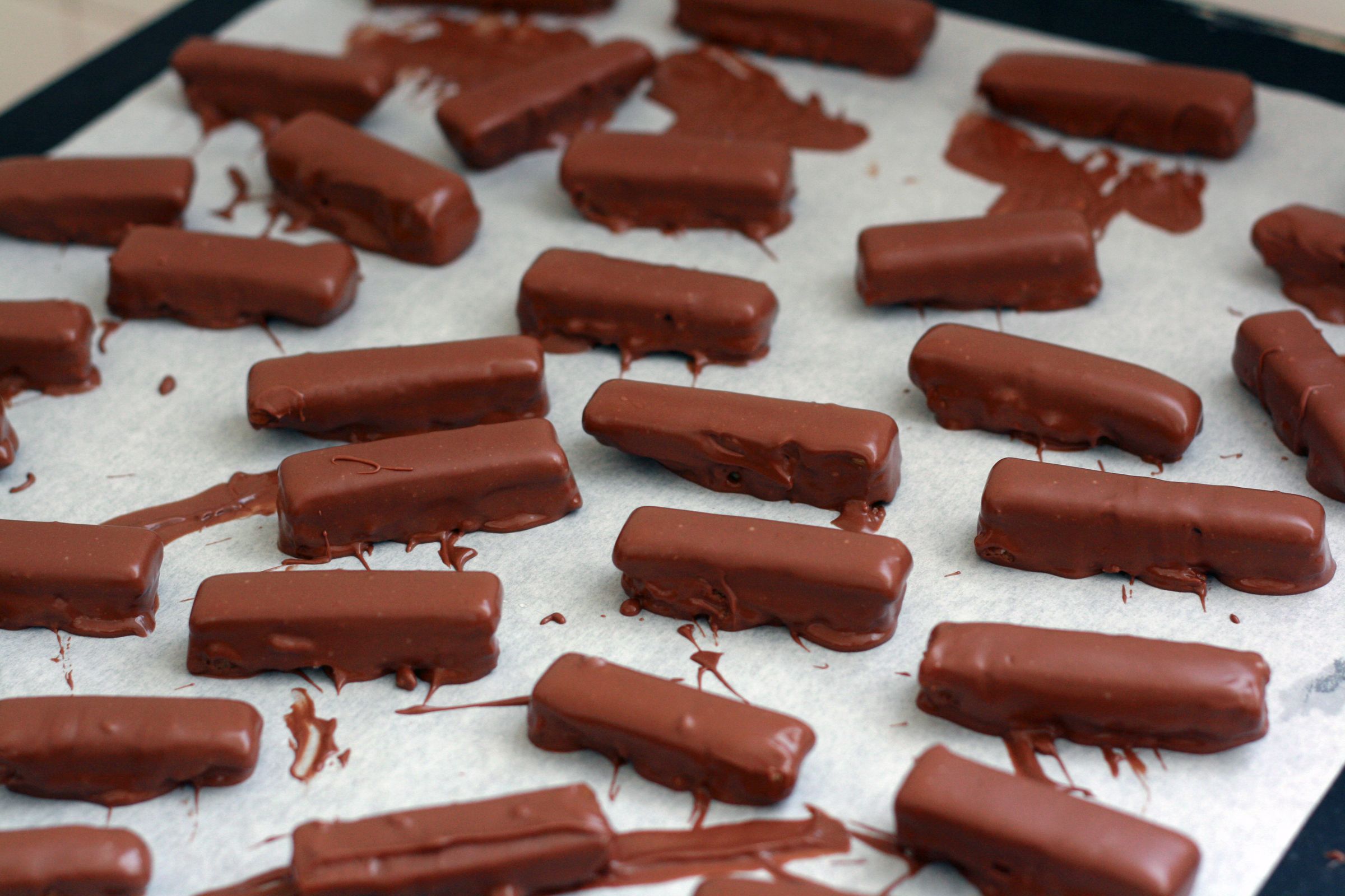 Homemade Twix Candy Bar Recipe : 4 Steps (with Pictures) - Instructables