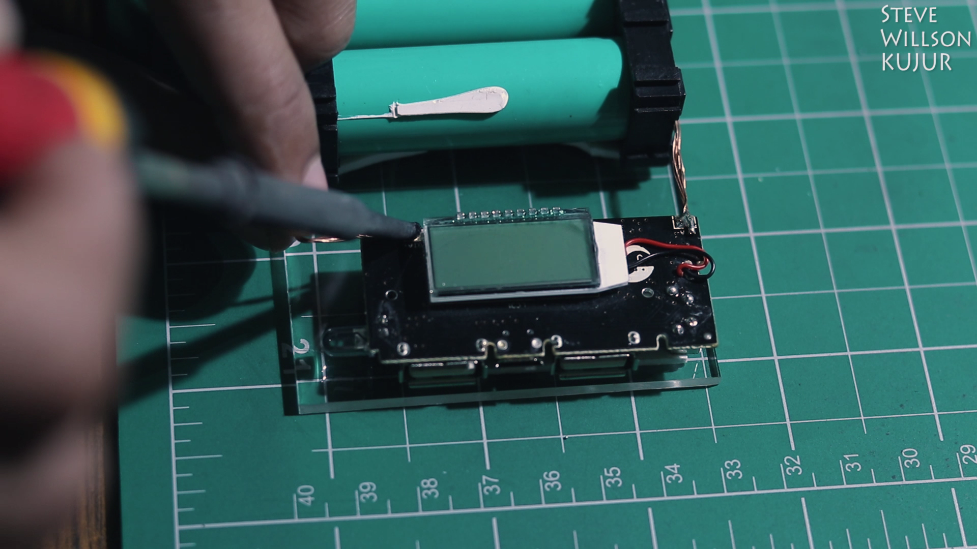 Build a Power Bank in $2 : 7 Steps (with Pictures) - Instructables