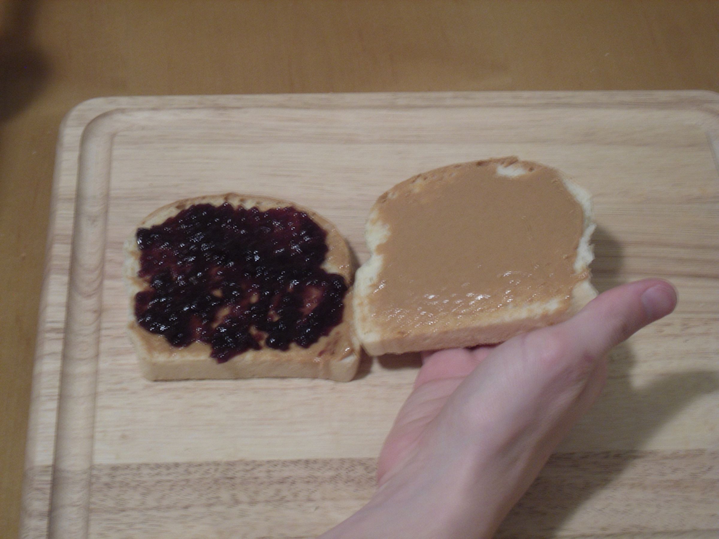 How to Make the Perfect Peanut Butter and Jelly Sandwich : 6 Steps ...