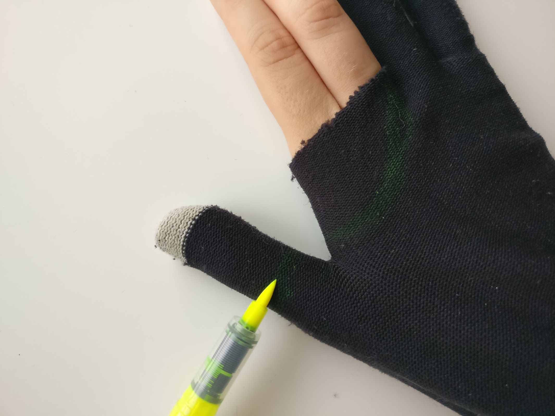 Upcycled Artist's Glove : 7 Steps (with Pictures) - Instructables