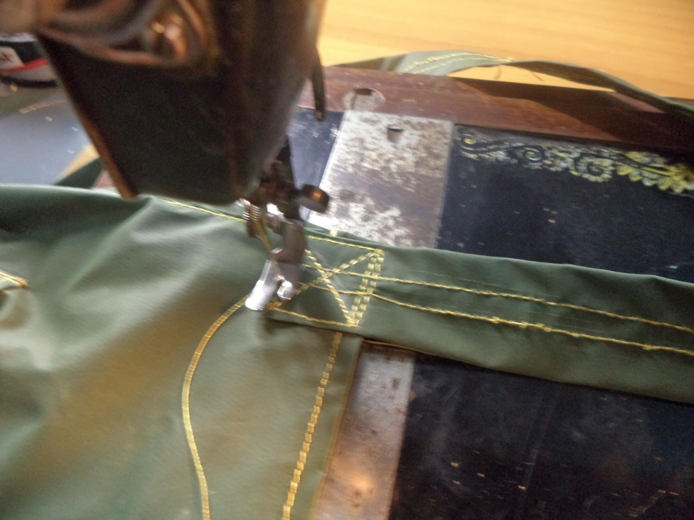 Upgrading Cheap-o Workshop Apron : 24 Steps (with Pictures) - Instructables