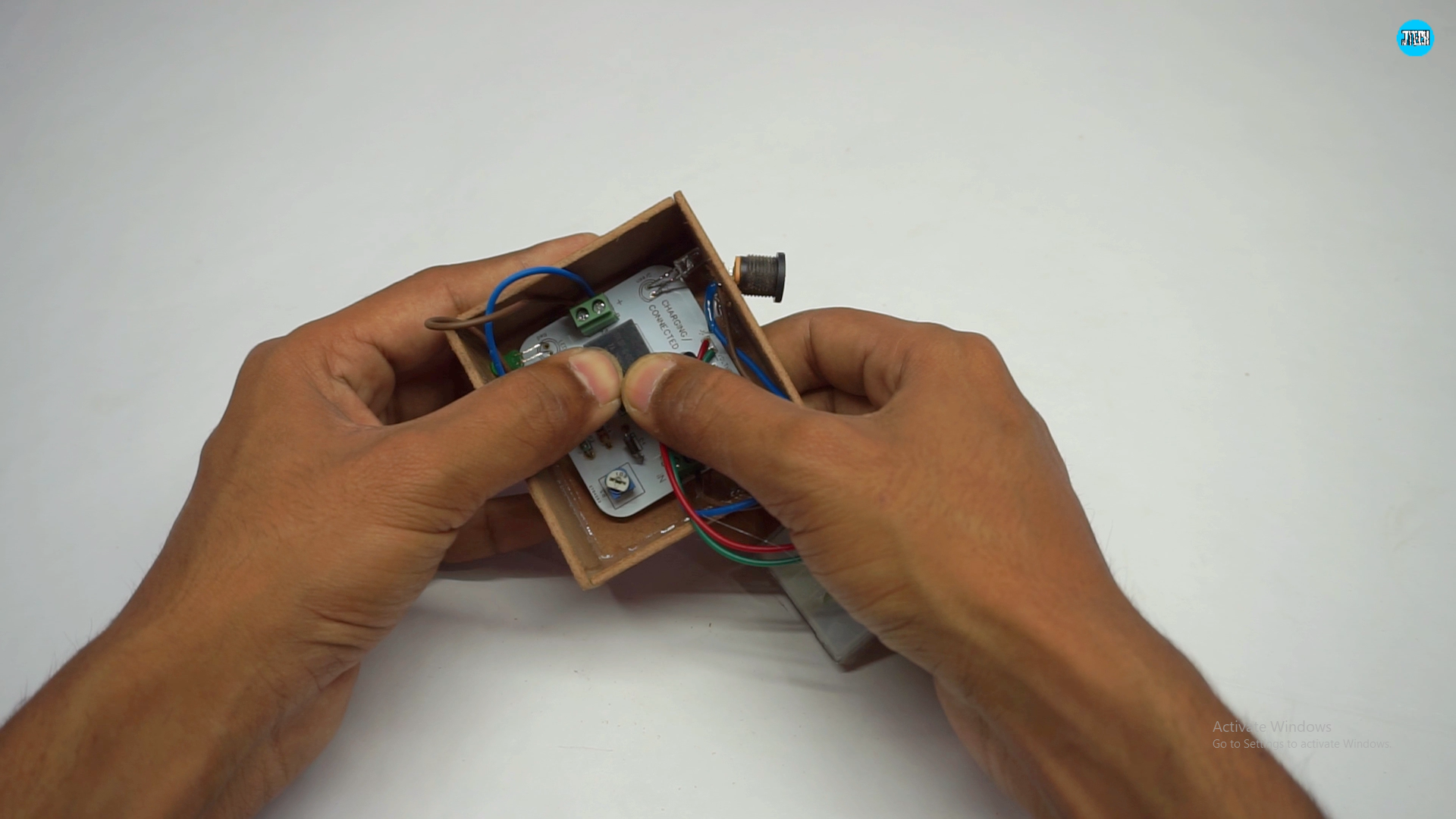 HOW TO MAKE AUTO BATTERY CUT-OFF CHARGER : 10 Steps - Instructables