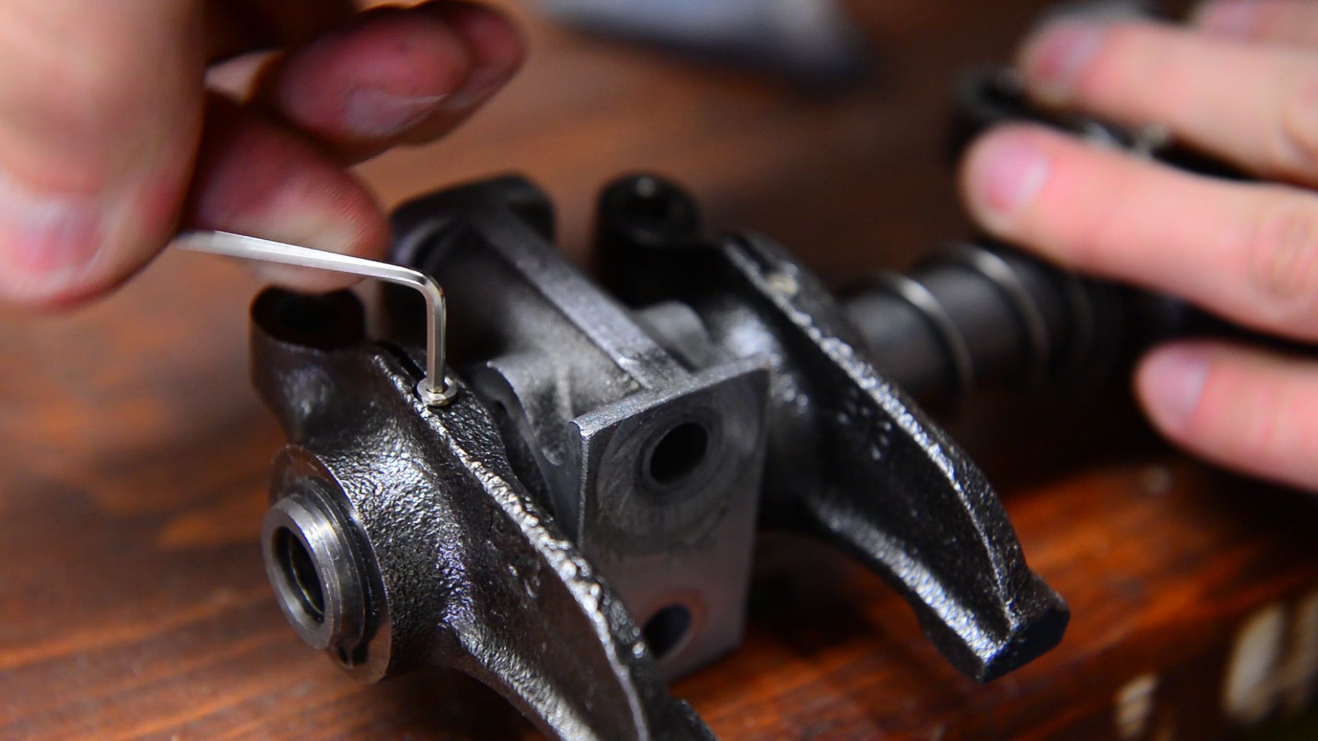 Rocker Arms Clothes Hanger : 7 Steps (with Pictures) - Instructables