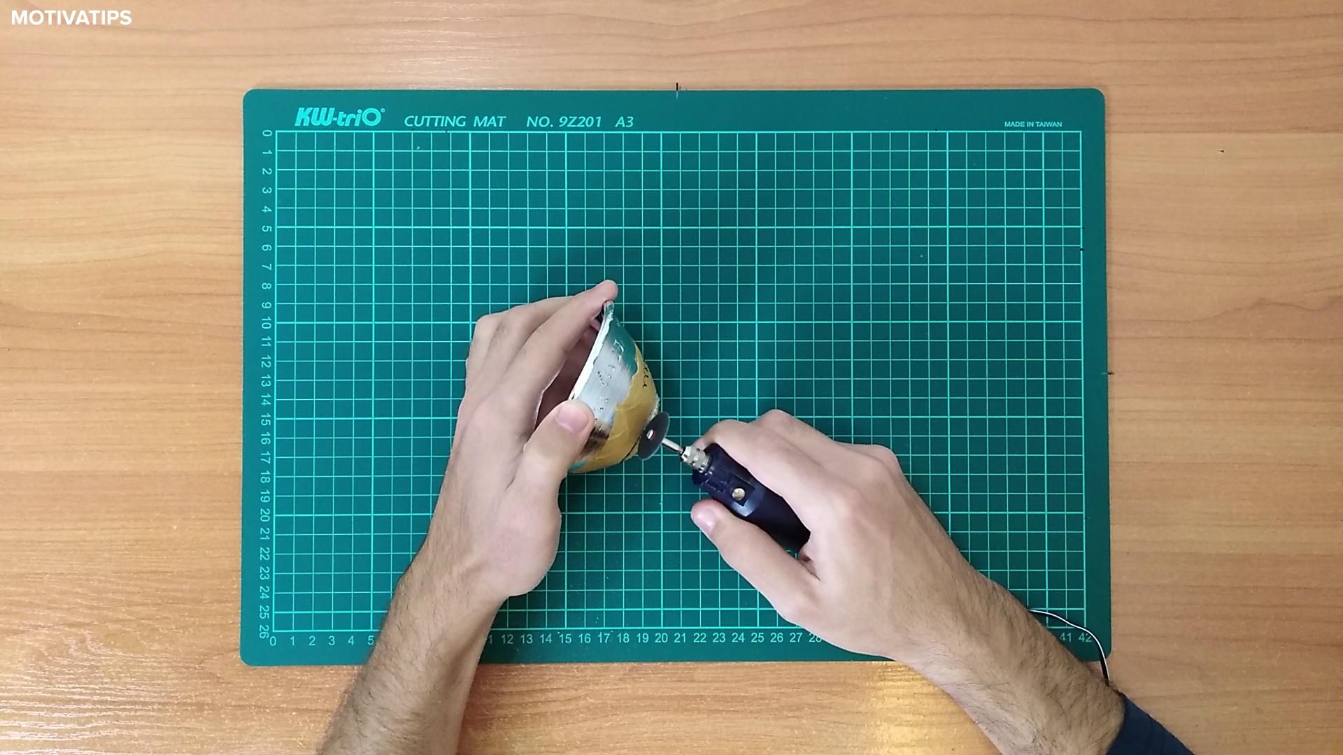 The Most Advanced Flashlight - COB LED, UV LED, and Laser Inside : 5 ...