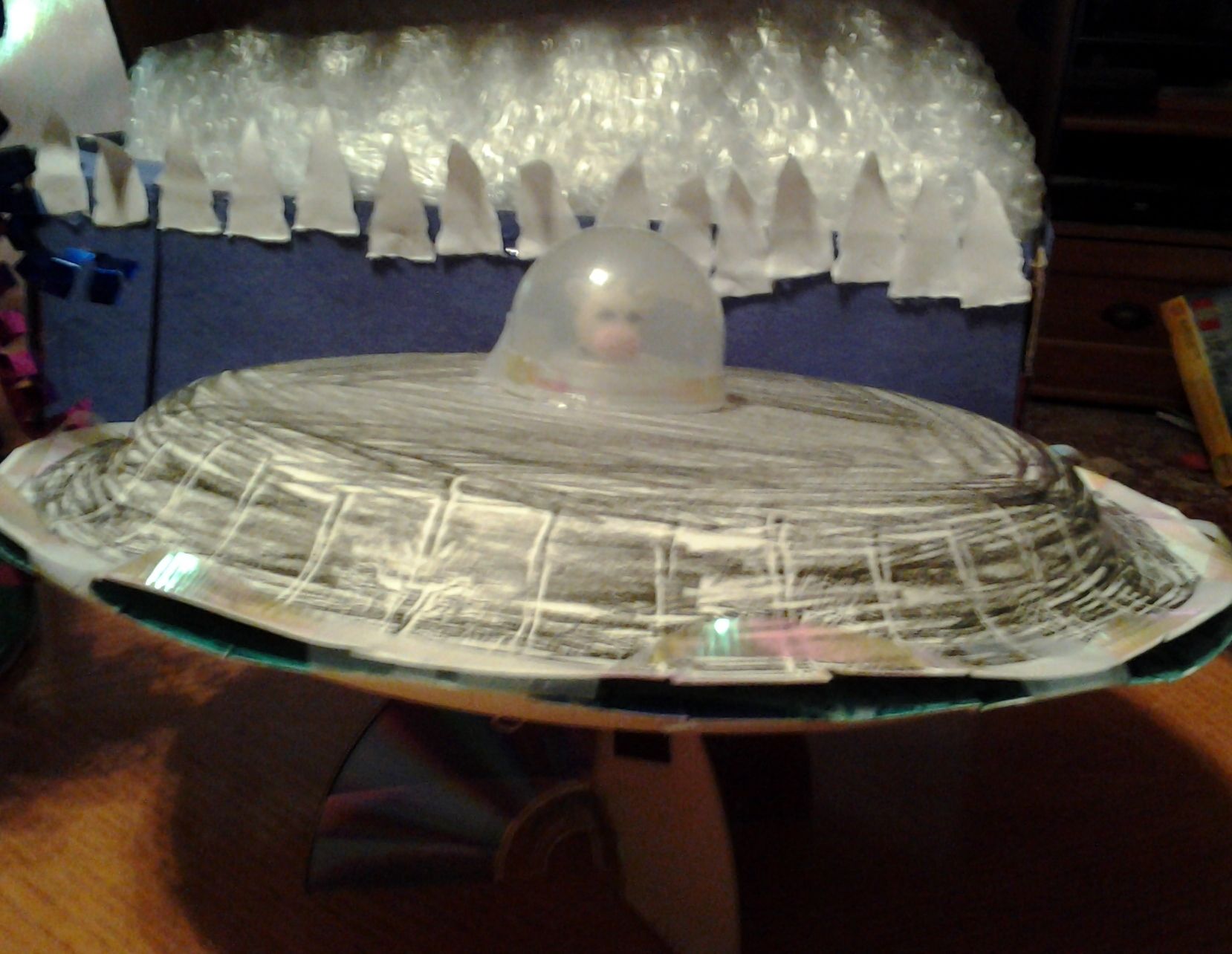 Ufo Alien Gift Box : 7 Steps - Instructables