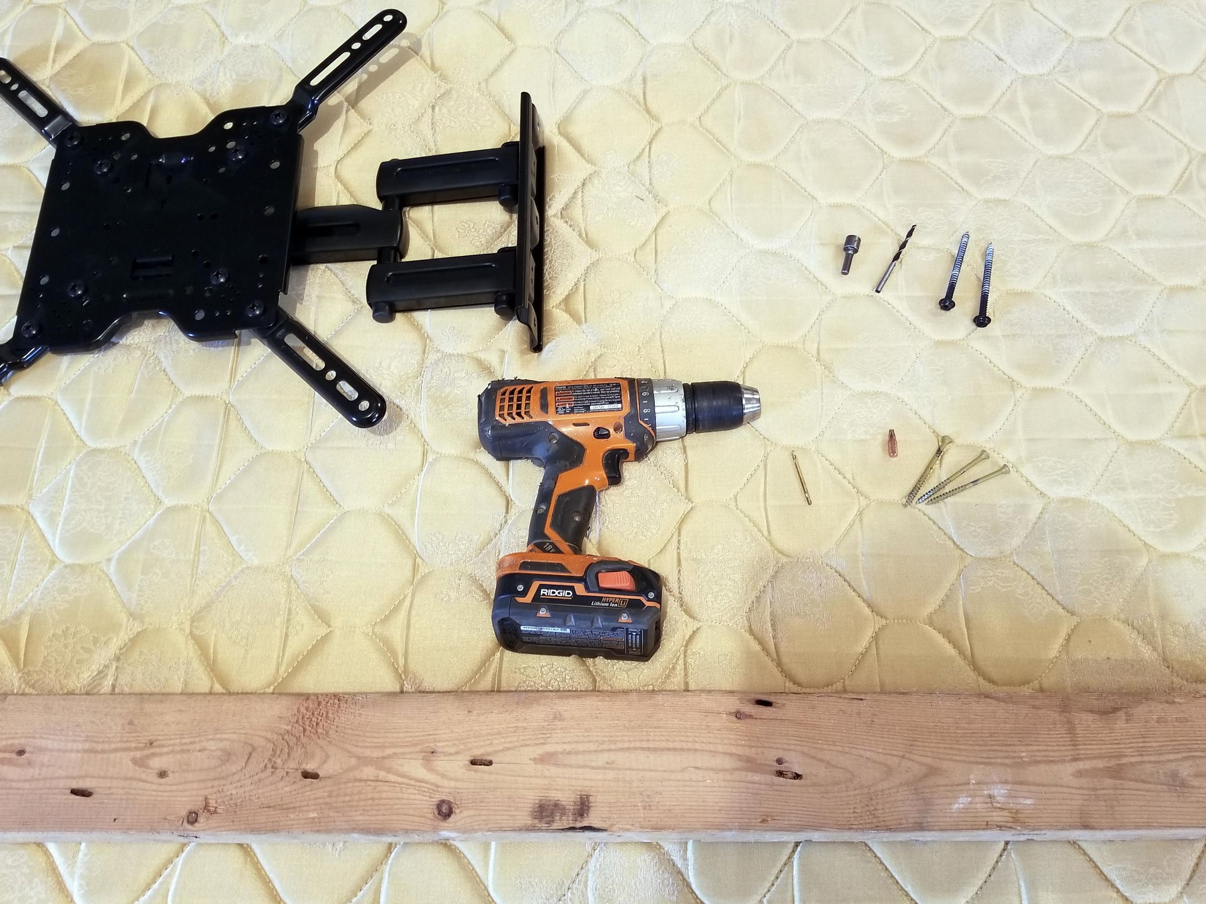 Lofted Van Bed With TV : 4 Steps (with Pictures) - Instructables