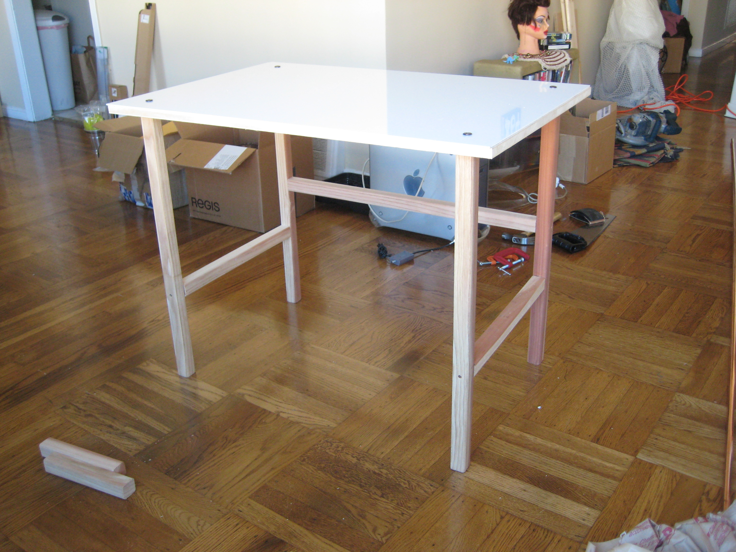 Basic Work Table : 9 Steps - Instructables