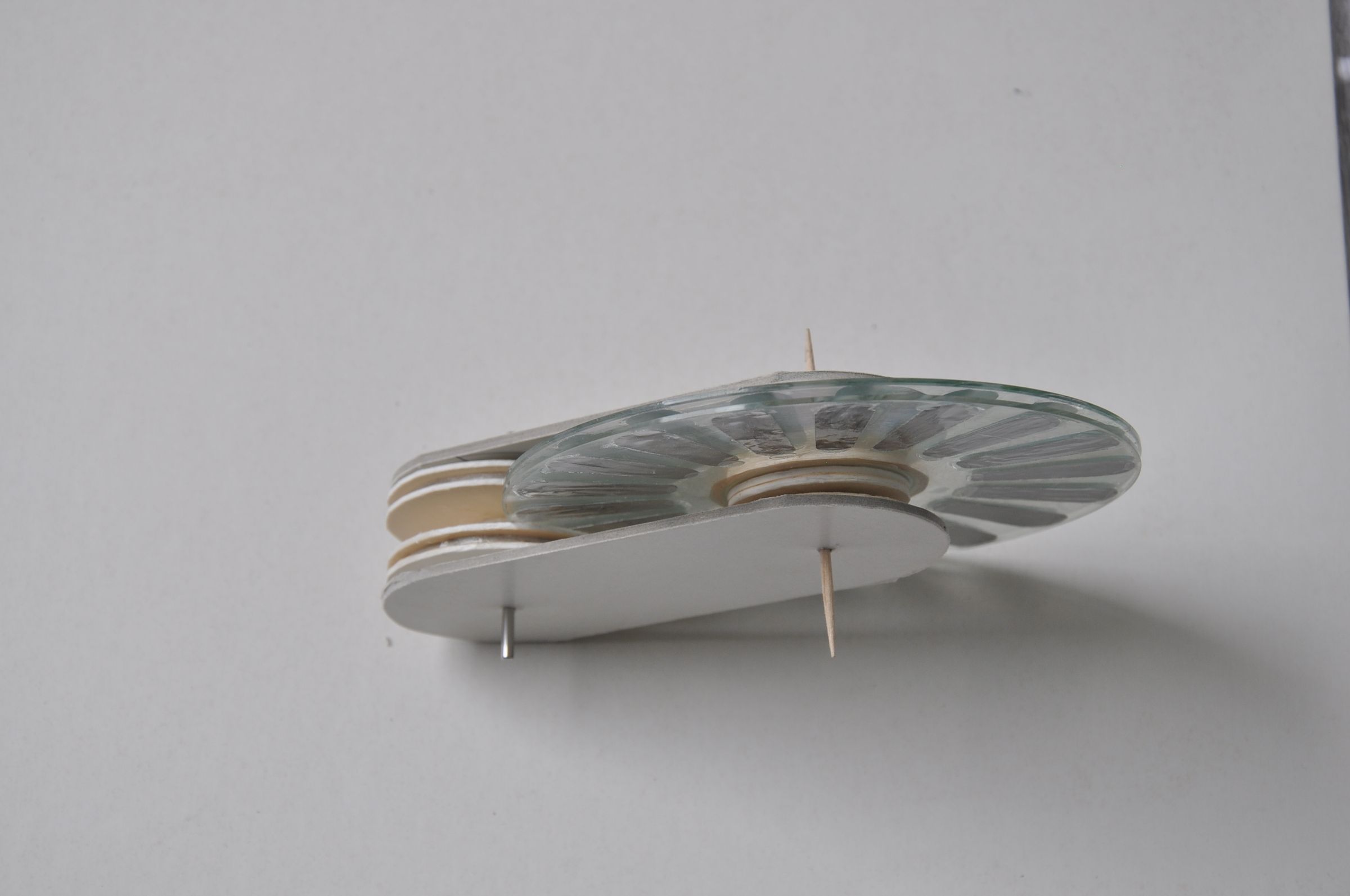 Small Wimshurst Generator From Cardboard and CDs : 16 Steps (with ...