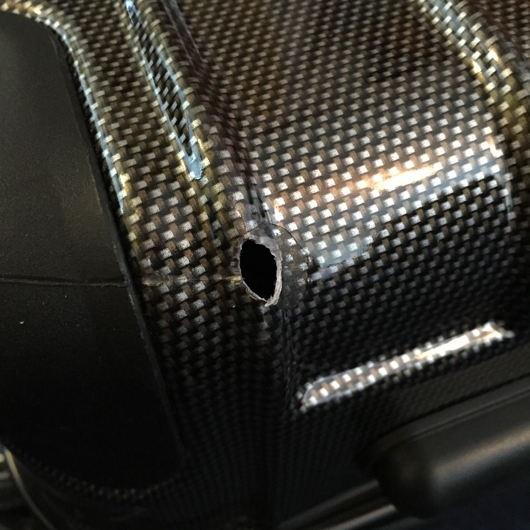 Repair a Hard Shell Suitcase With Sugru : 7 Steps (with Pictures ...