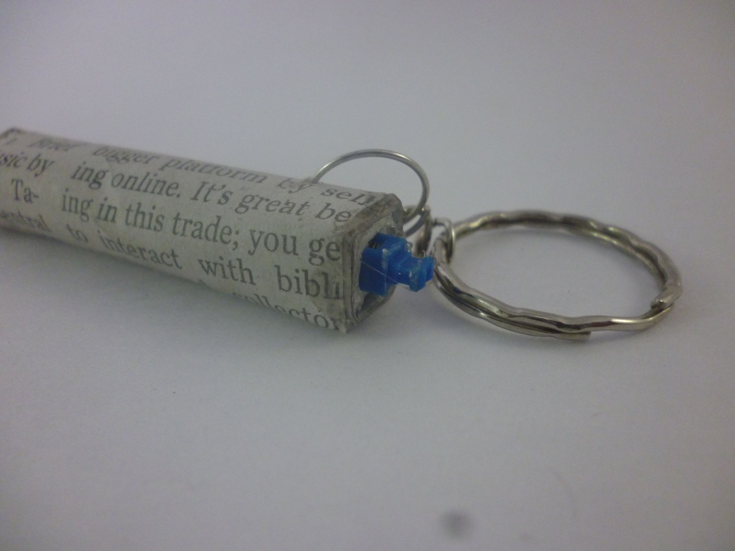 Simple Key Chain Torch and Mini Desktop Lamp. : 4 Steps - Instructables