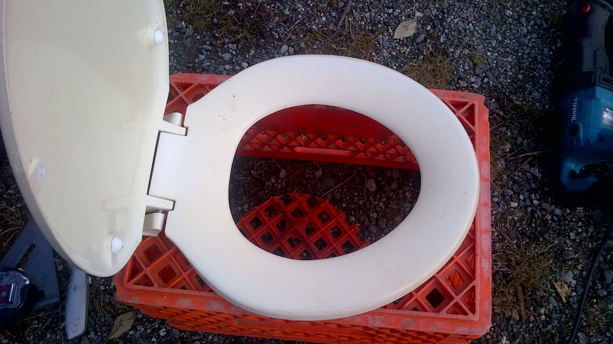 Bush Toilet : 5 Steps - Instructables