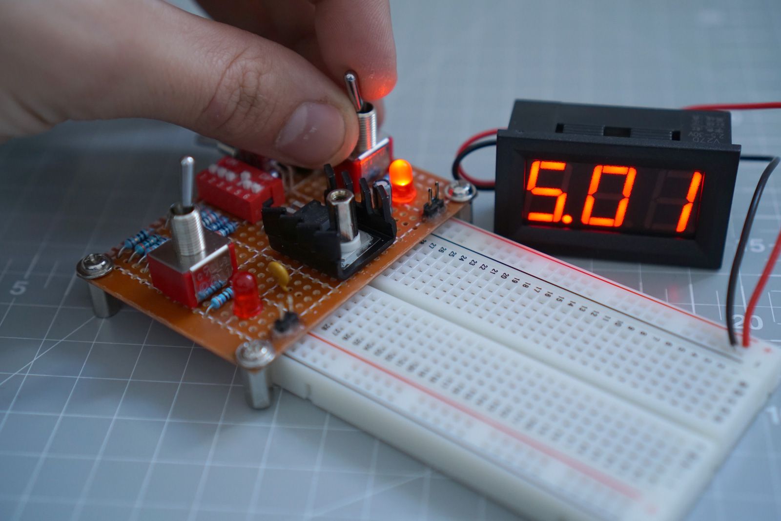 Ultimate DIY Breadboard Power Supply : 9 Steps (with Pictures ...