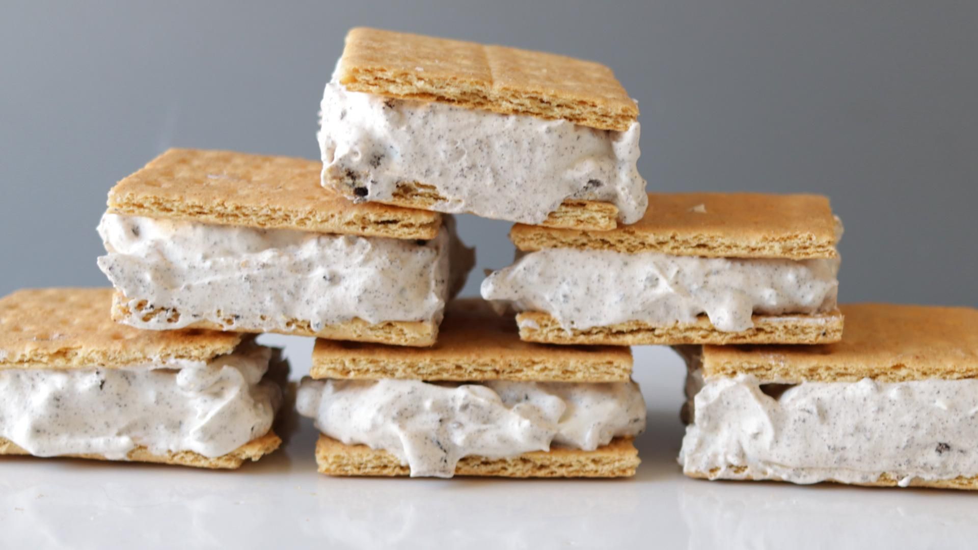 3-Ingredient Cookies and Cream Ice Cream Sandwiches : 5 Steps (with ...