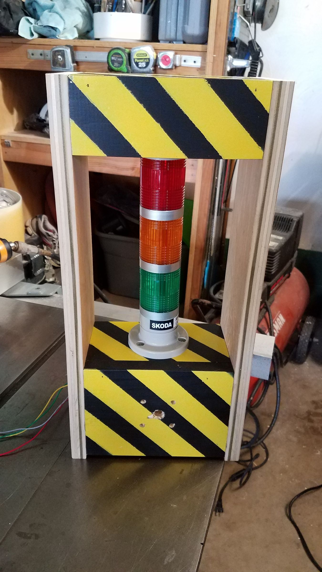 DIY Classroom Stoplight (Noise Management Tool) : 12 Steps (with ...
