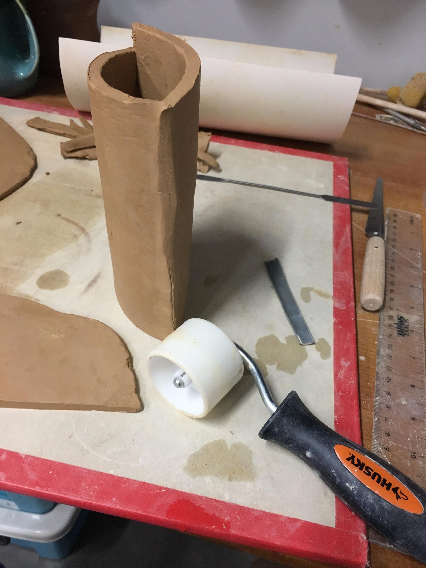PVC Half Pipe Slump and Hump Mold for Handbuilding With Clay : 4 Steps ...