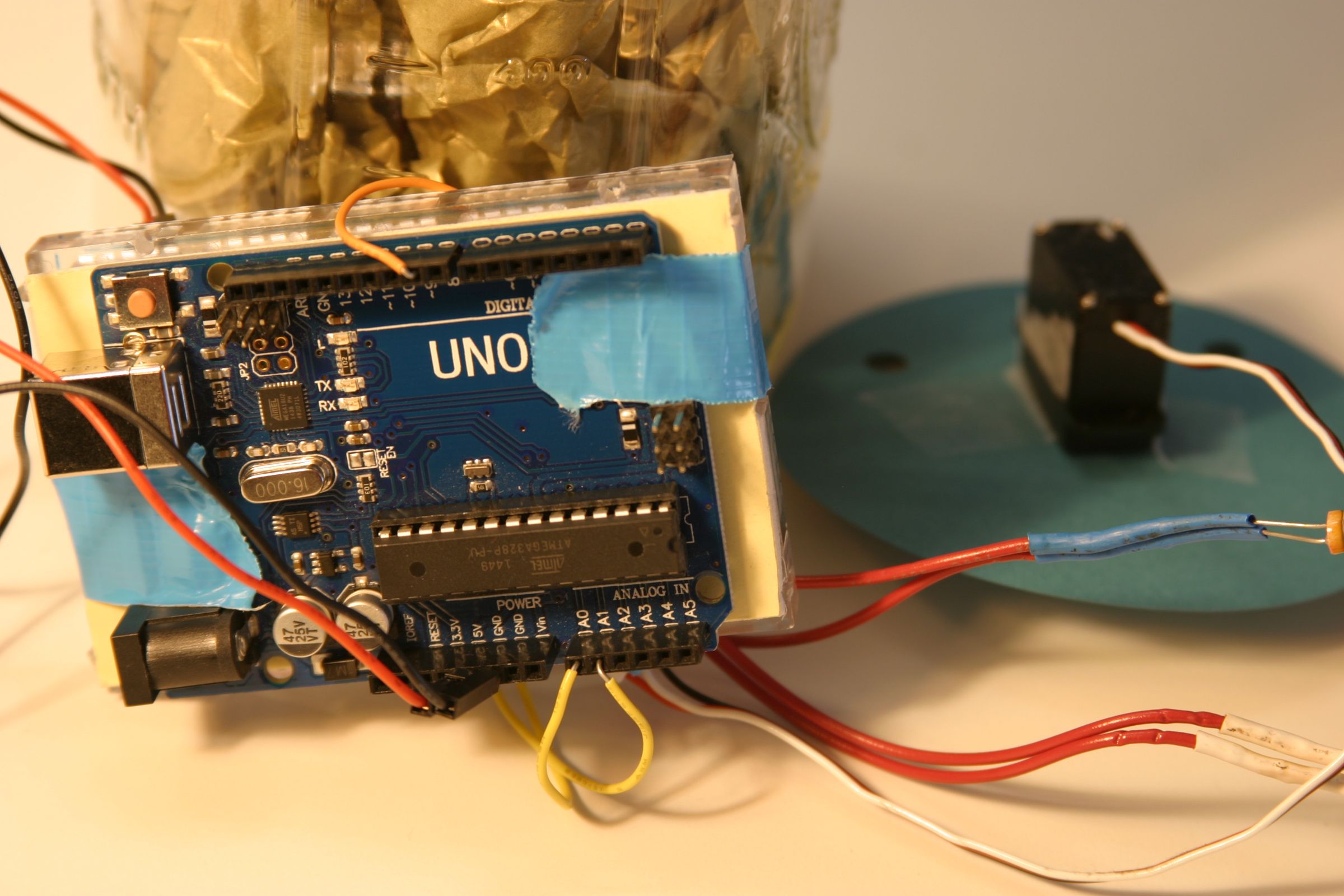 Create an Arduino Controlled Light-Following Flower Bot : 10 Steps ...