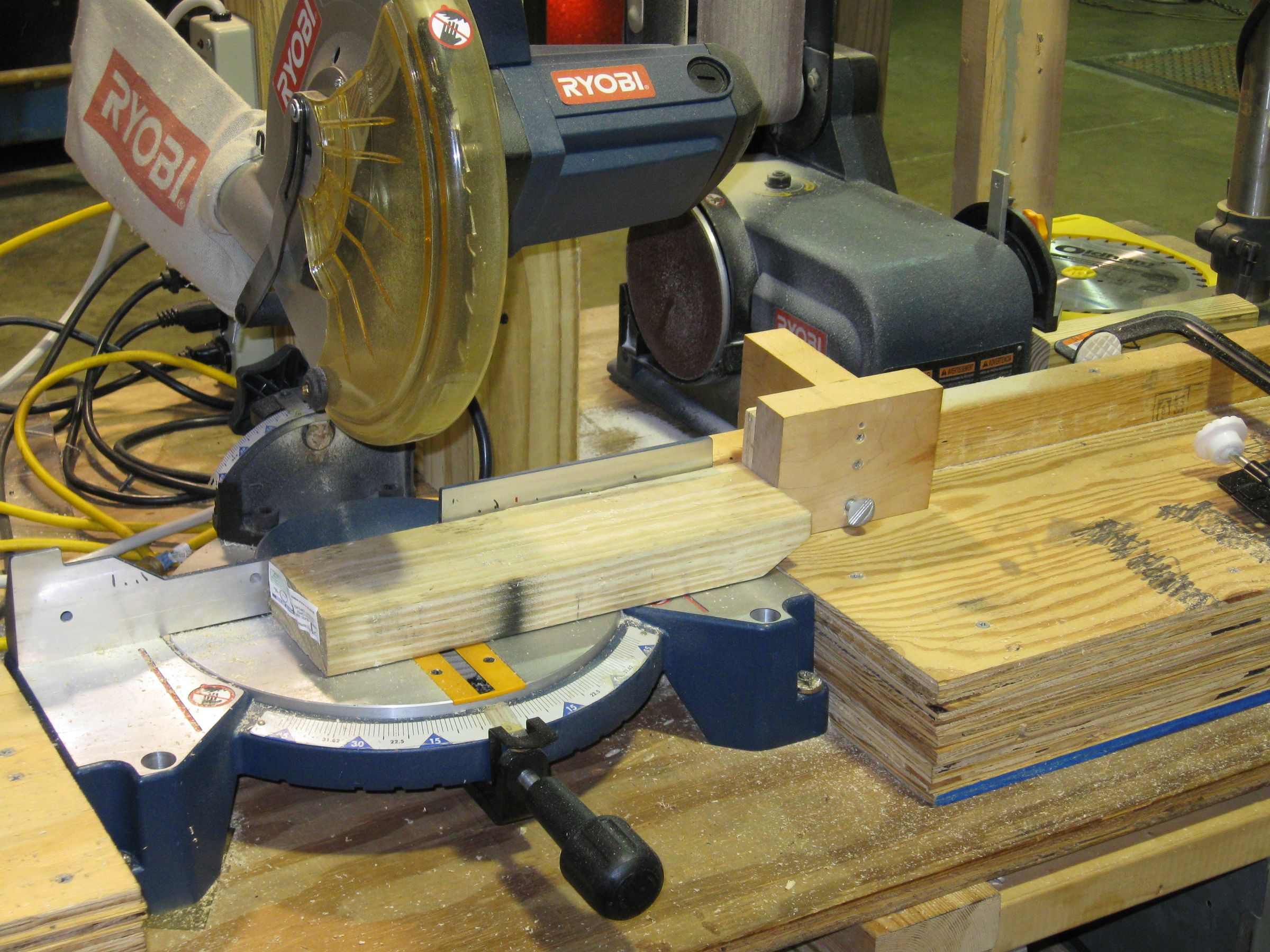 How to Make an Adjustable Work (Cut/ Drill/ Saw) Stop : 7 Steps ...