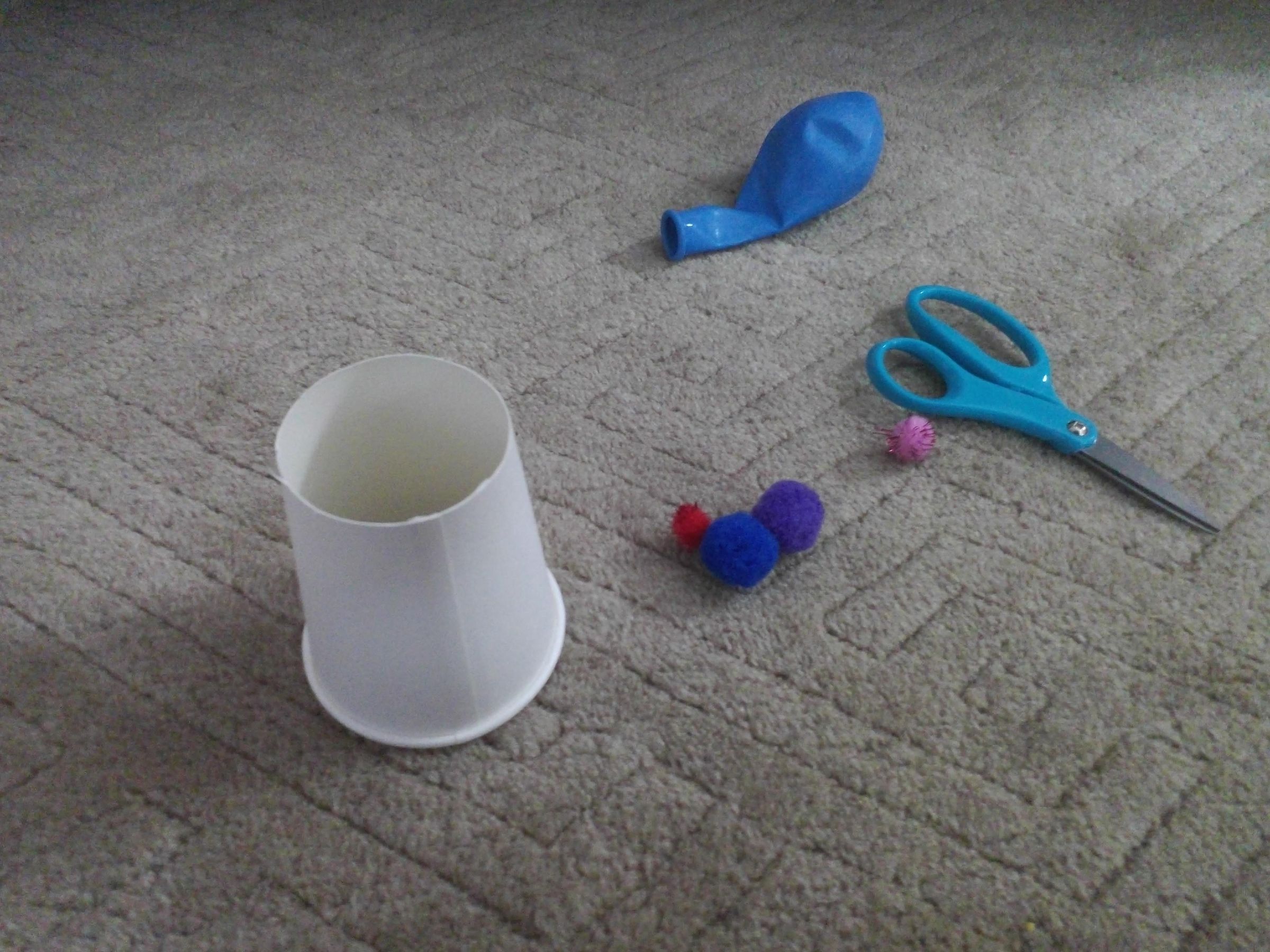Pom Pom Launcher : 4 Steps - Instructables