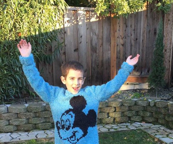 Mickey Mouse Sweater : 4 Steps (with Pictures) - Instructables