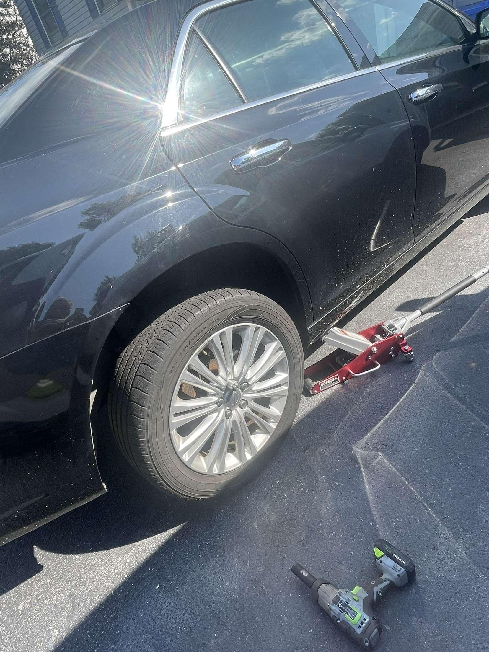 How to Change a Tire : 9 Steps - Instructables