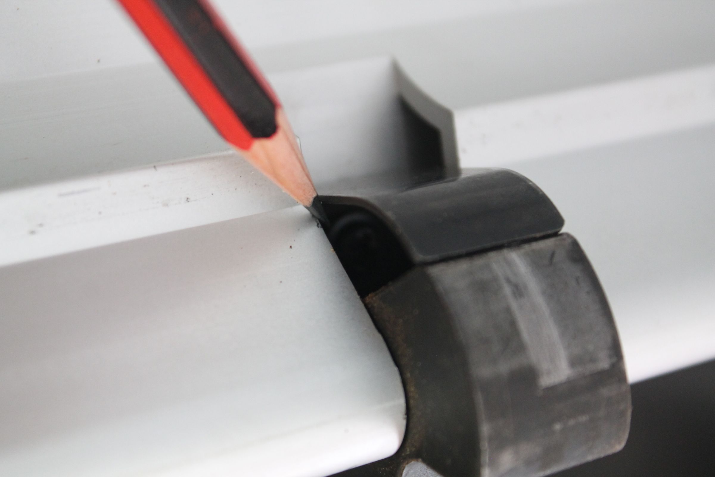 Buying and Maintaining a 20 Year Old Bandsaw : 11 Steps (with Pictures ...