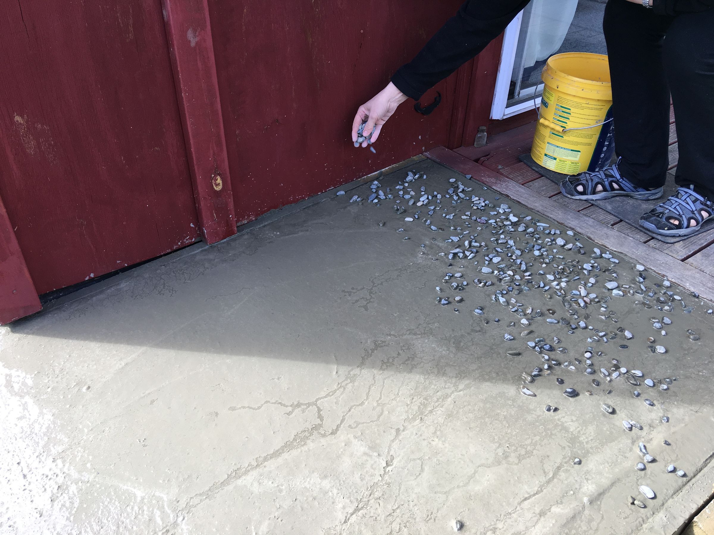 Making an Exposed Aggregate Concrete Path : 8 Steps (with Pictures ...