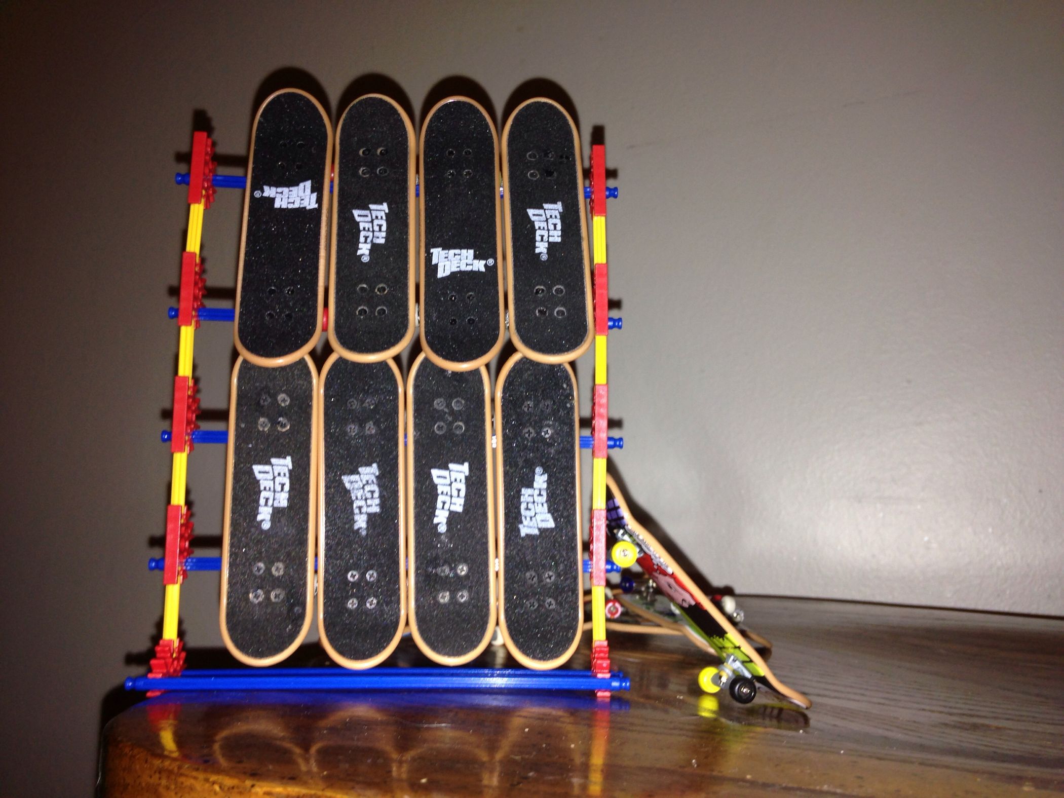 K'nex Tech Deck Stand (holds 8 Fingerboard Decks) : 4 Steps - Instructables