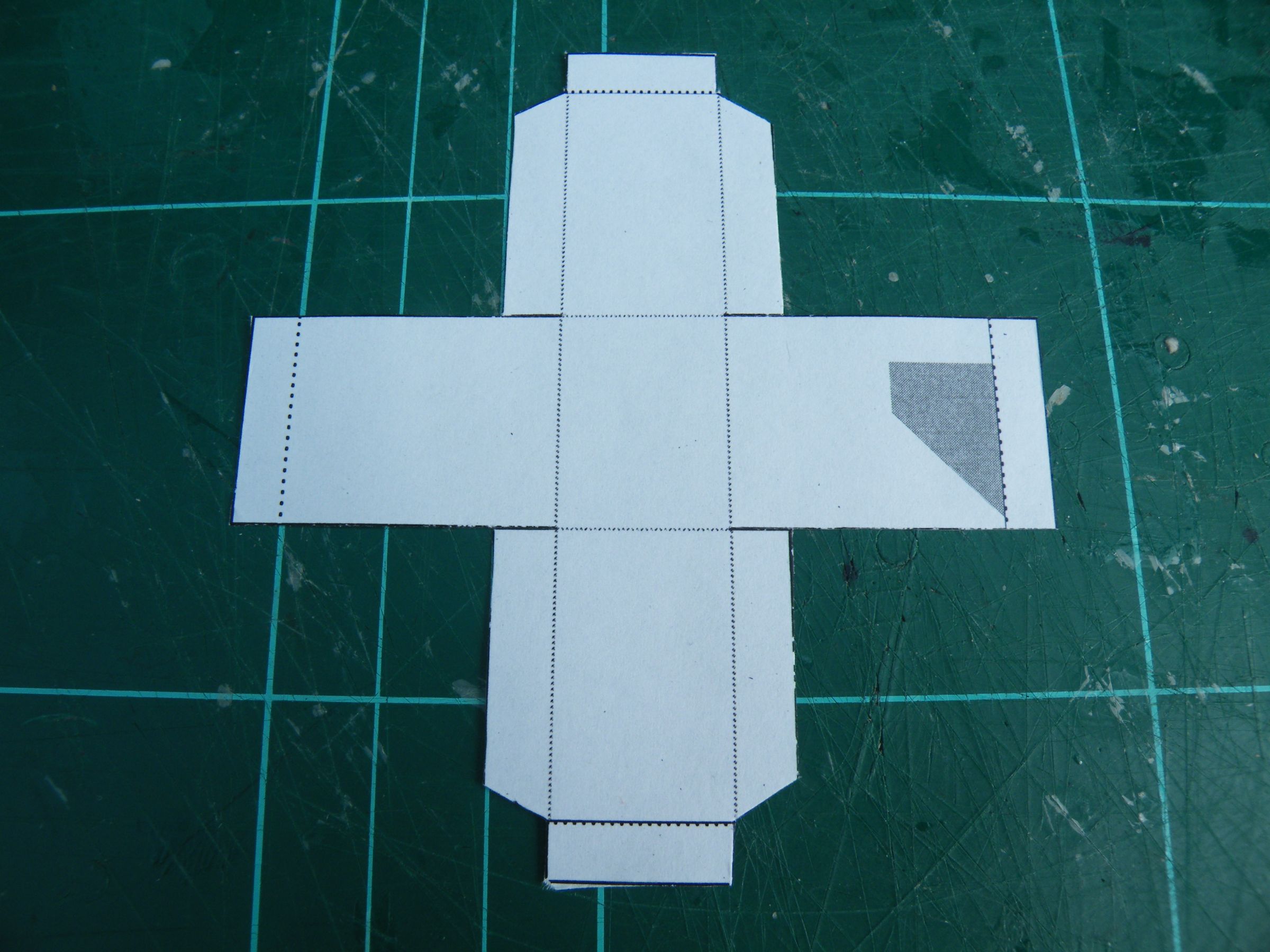 Paper Castle : 12 Steps (with Pictures) - Instructables