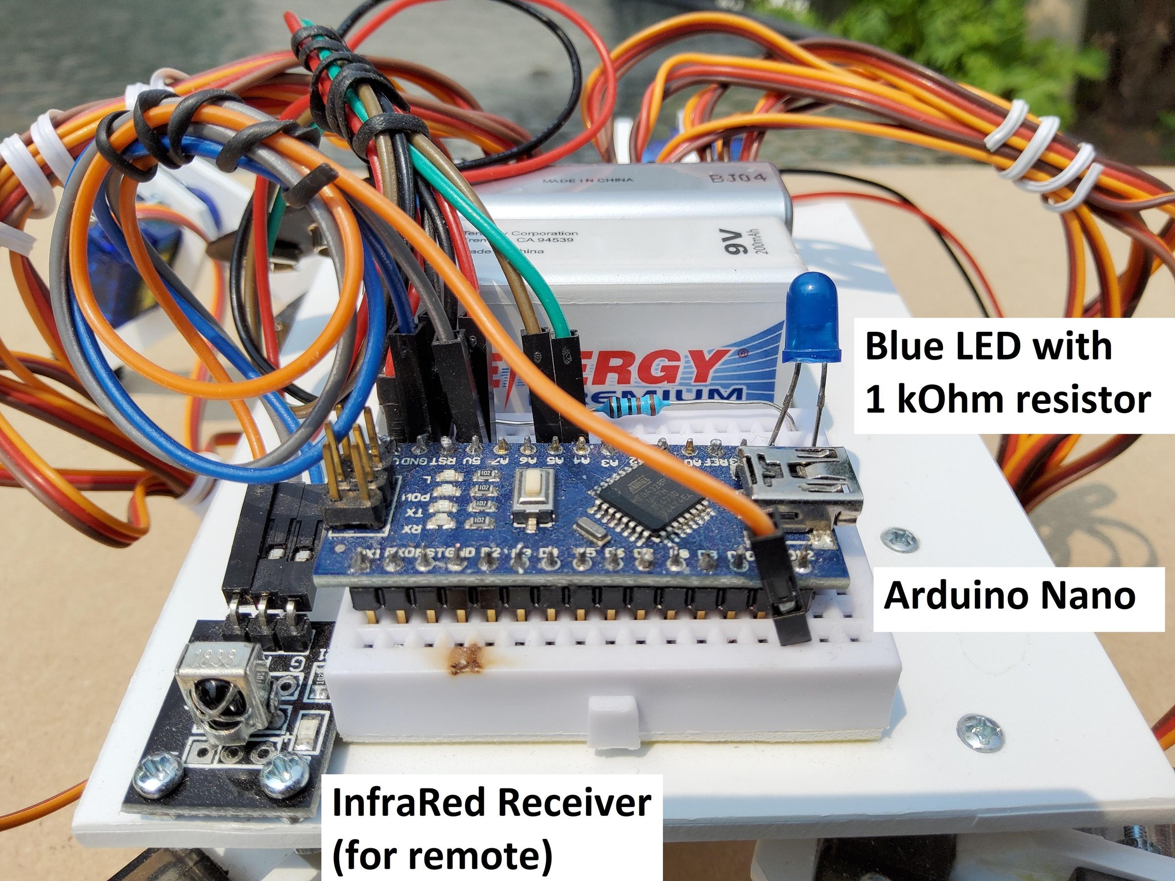 Arduino Quadruped Robot: Walks, Skims & Grips : 13 Steps (with Pictures ...