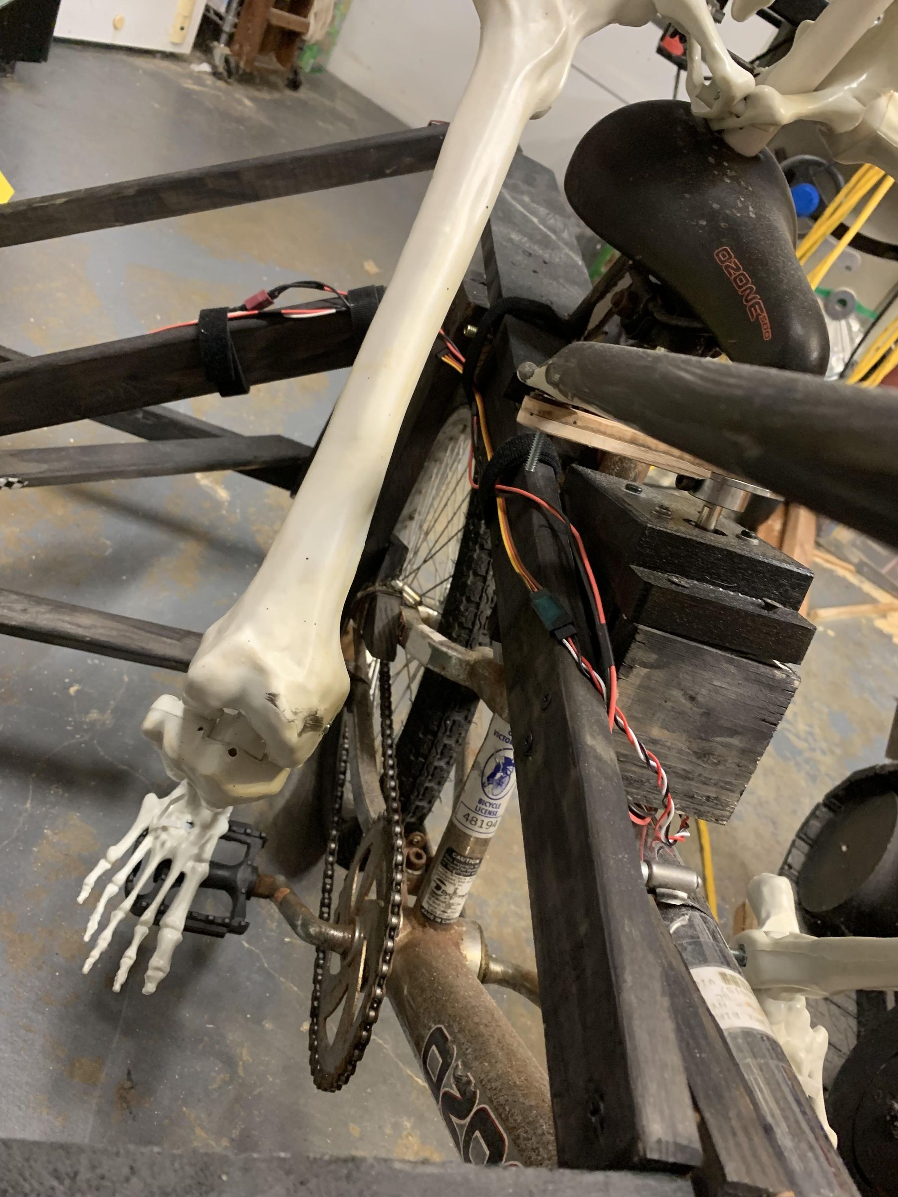 The Bike Riding Skeleton : 9 Steps (with Pictures) - Instructables