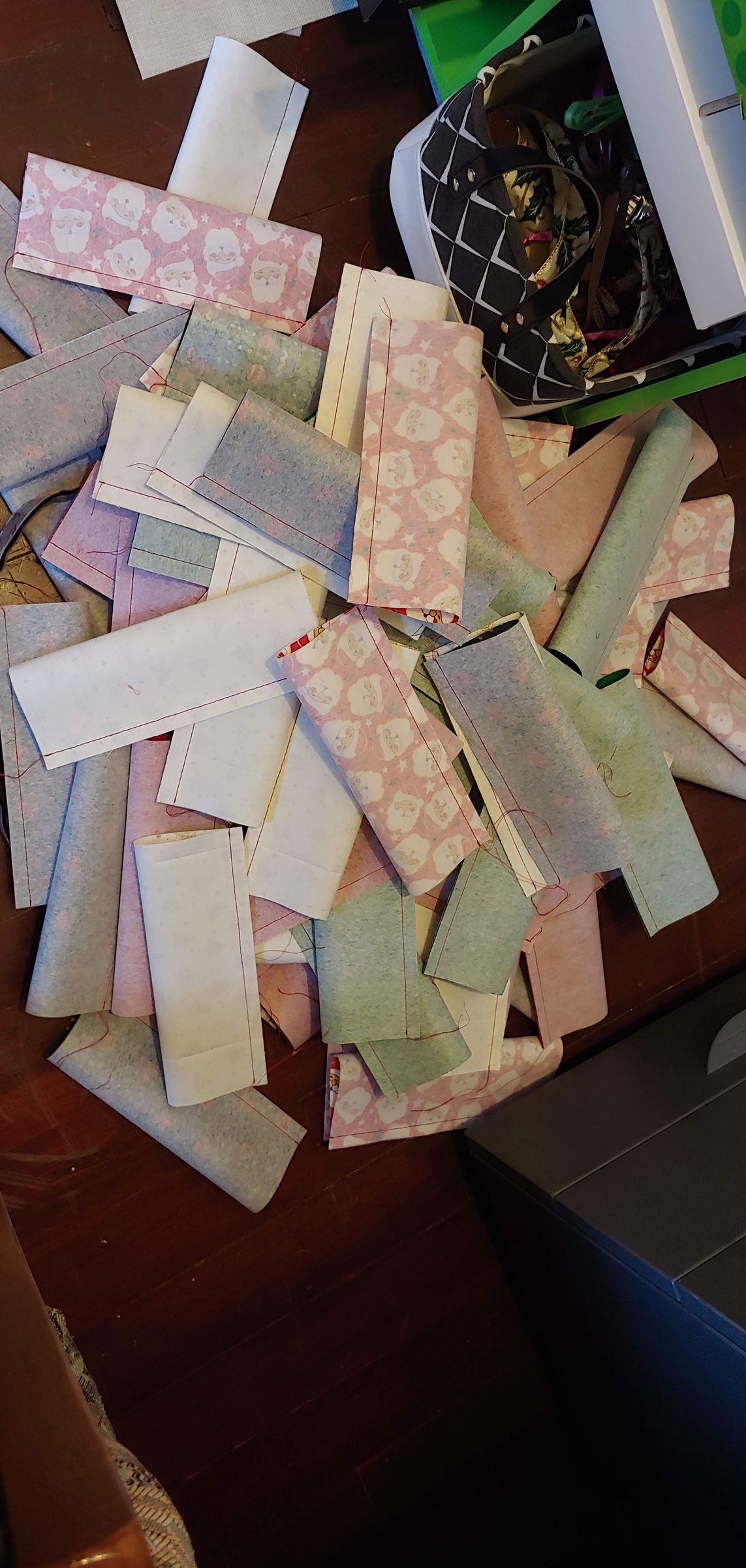 Reusable Christmas Crackers : 6 Steps (with Pictures) - Instructables