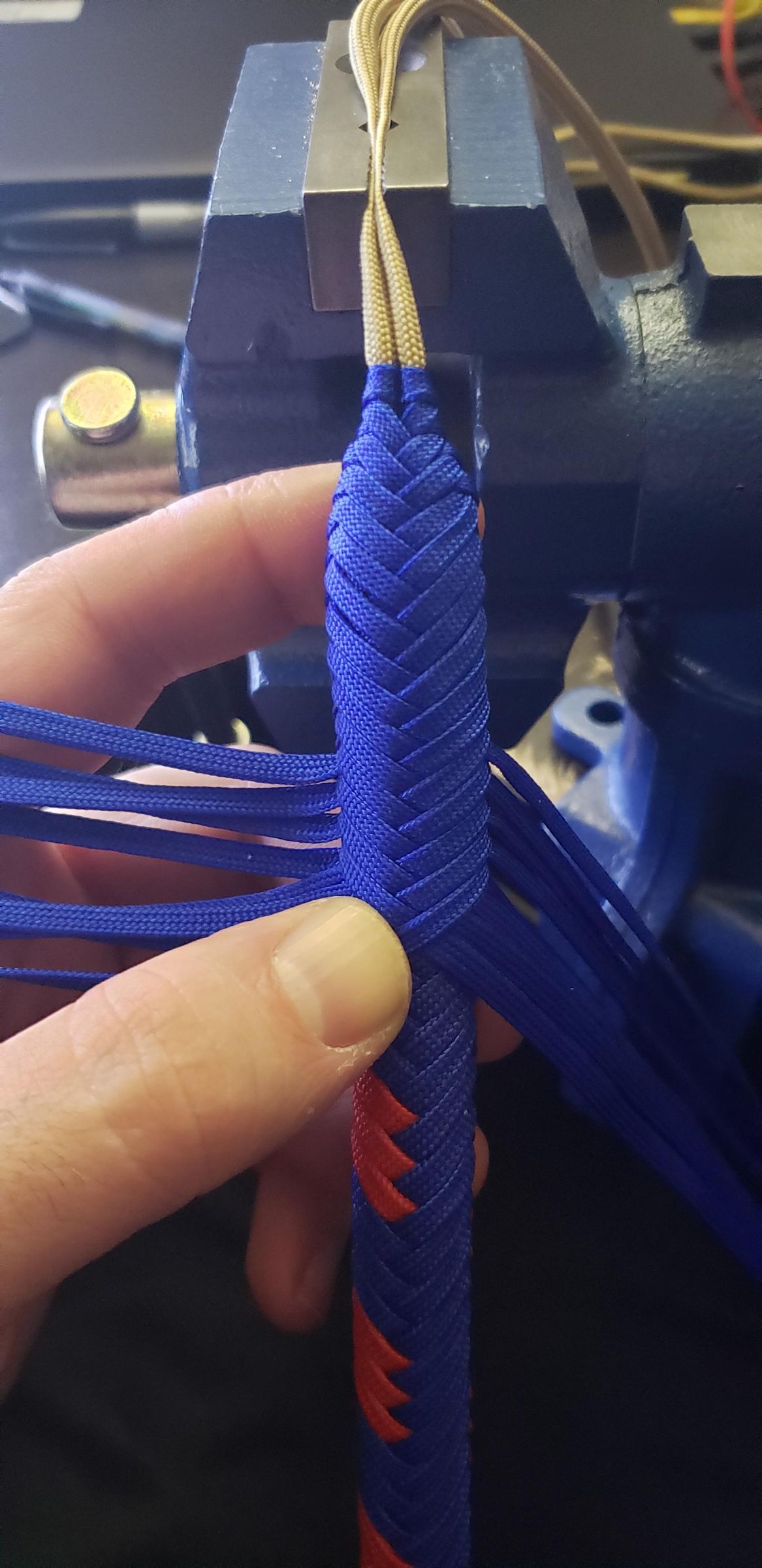 Tygra's Bolo-Whip With Paracord in 16 Plait : 9 Steps (with Pictures ...