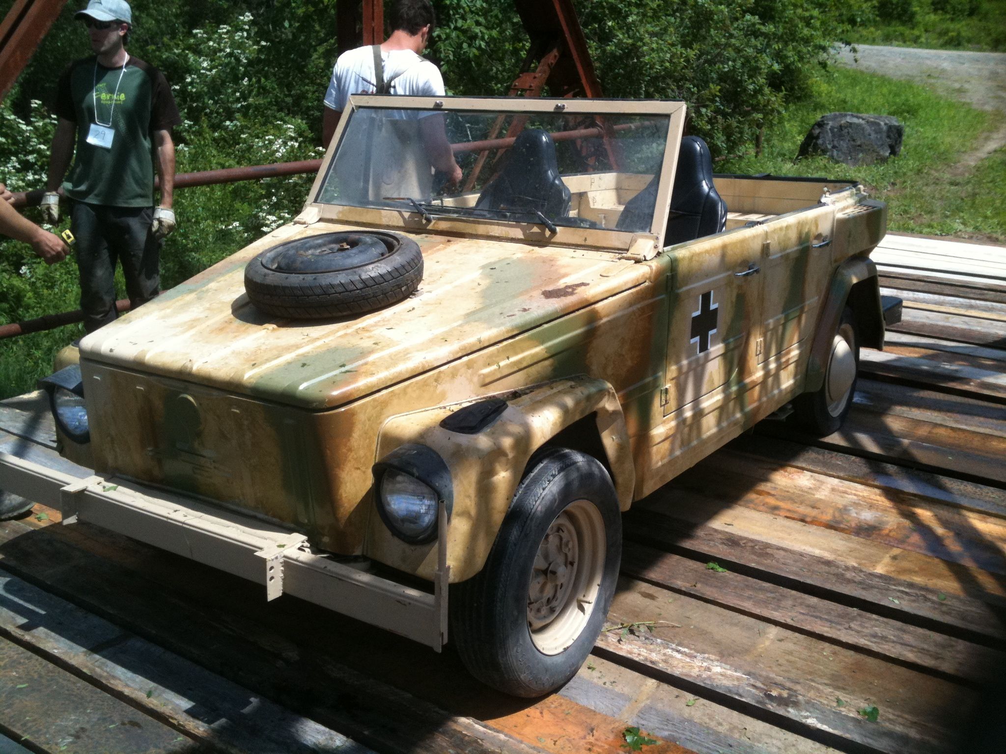 How to Build a Film Set (and How It Got Blown Up) : 5 Steps - Instructables