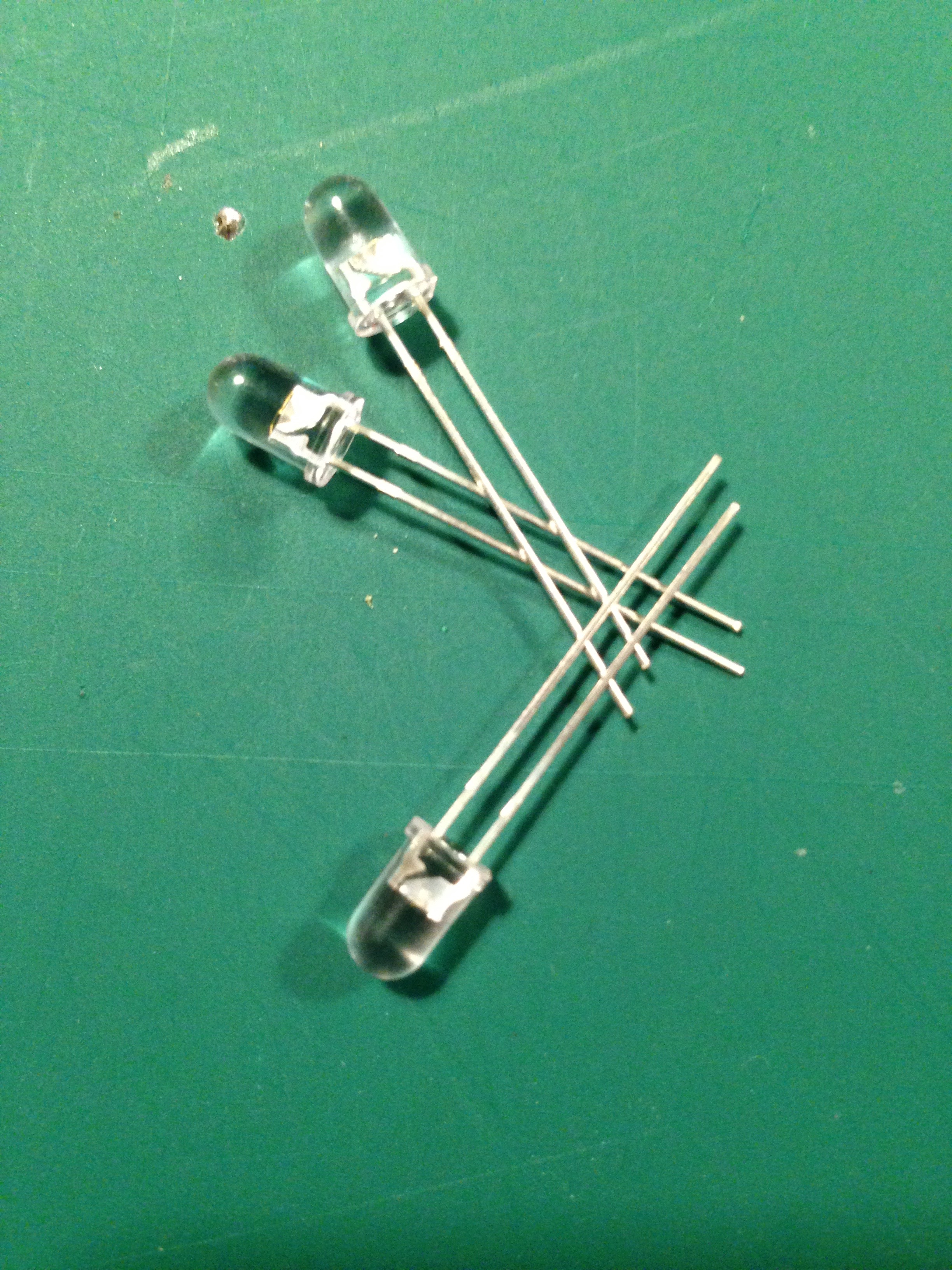 LED Paperclip : 6 Steps (with Pictures) - Instructables