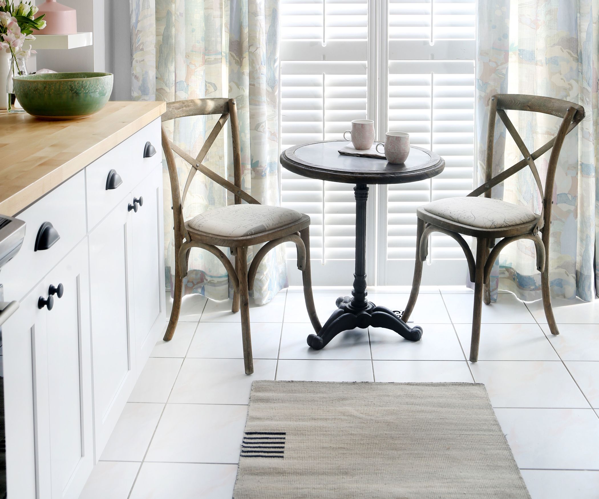 Got Chipped Floor Tile? Try This Fix! : 8 Steps (with Pictures ...