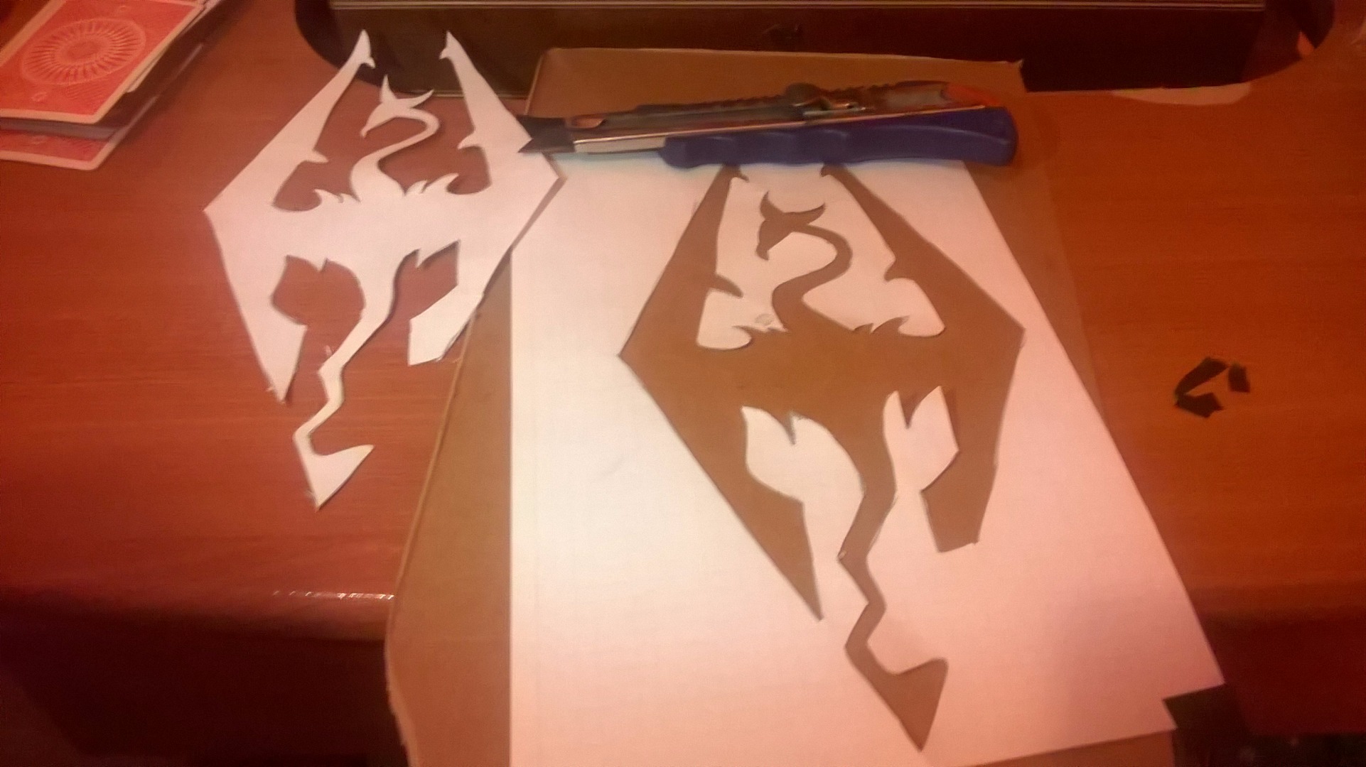 Drawing Skyrim Logo on a Wall : 5 Steps - Instructables