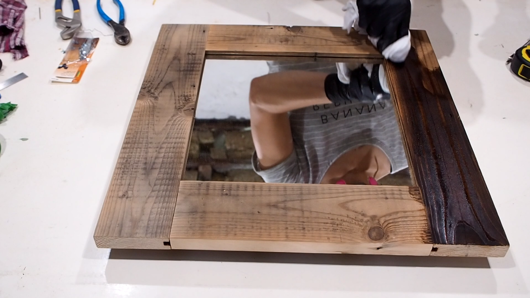 Reclaimed Wood Mirror Frame : 6 Steps (with Pictures) - Instructables