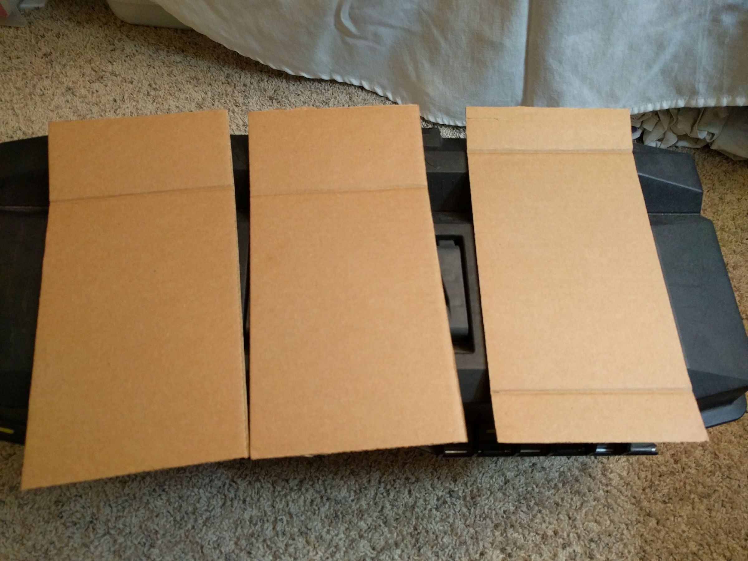 Cardboard Laptop Dock : 4 Steps (with Pictures) - Instructables